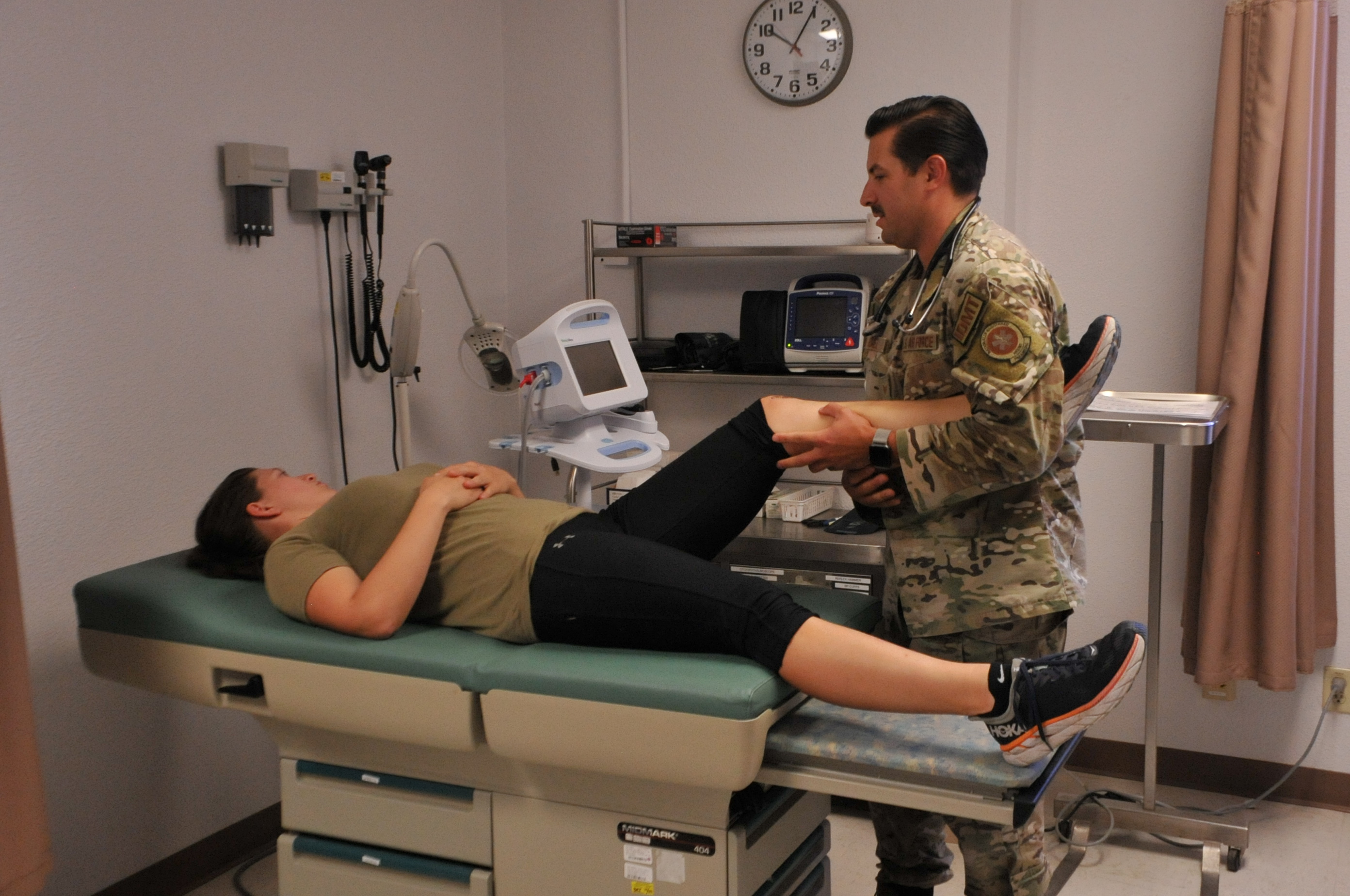 Embedded AF medics enhance security forces readiness training > Air ...