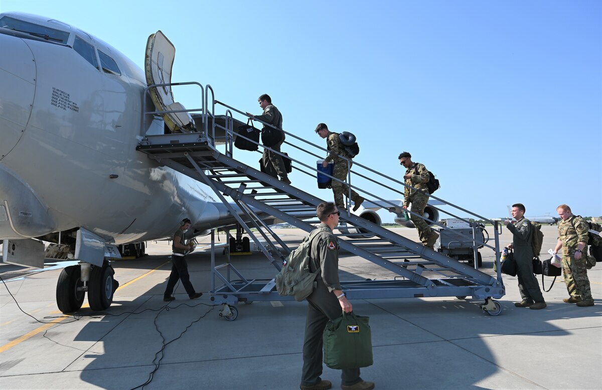 AF75 flight commemorates the Air Force's 75th anniversary > 552nd Air ...