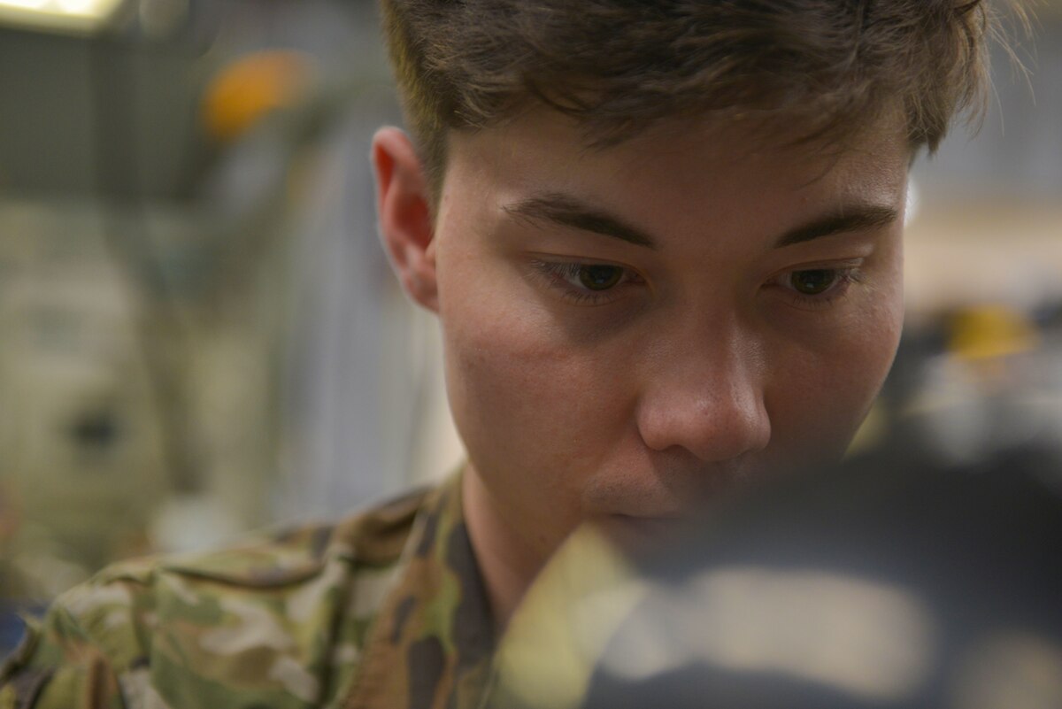 36th EWS conceptualize Reclamation of Electronic Attack Pods Program ...