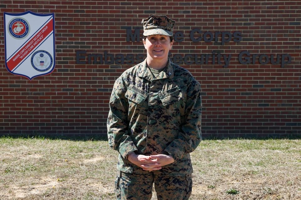 Smashing Through Glass Ceilings - One Billet at a Time > Marine Corps ...