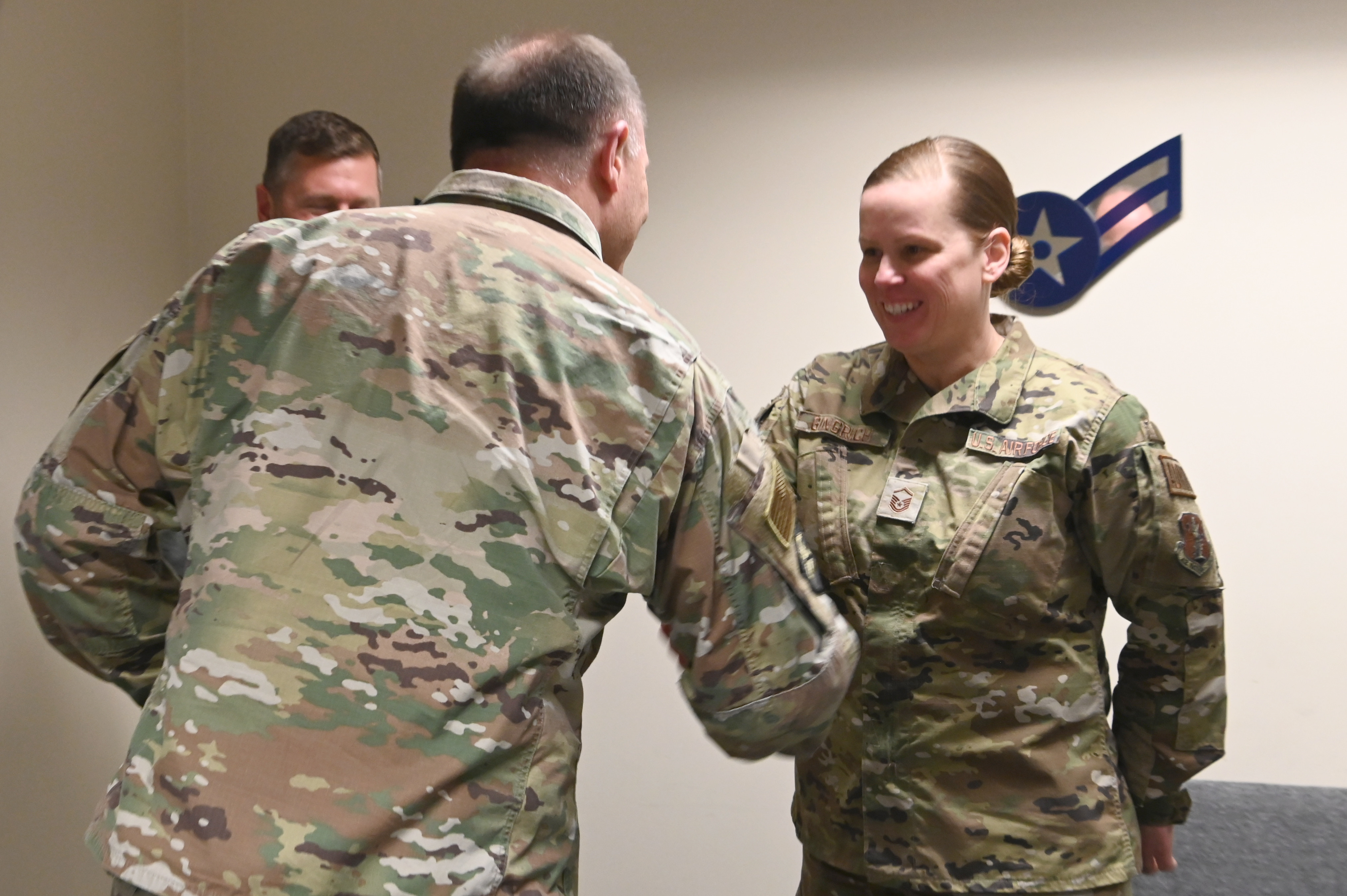 Team Kingsley members coined by TAG > 173rd Fighter Wing > Article Display