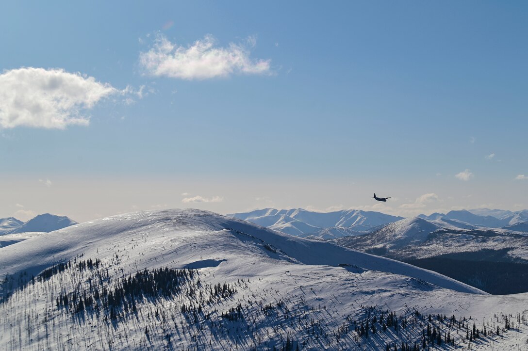 19 AW delivers Rapid Global Mobility during JPMRC-Alaska 23-02