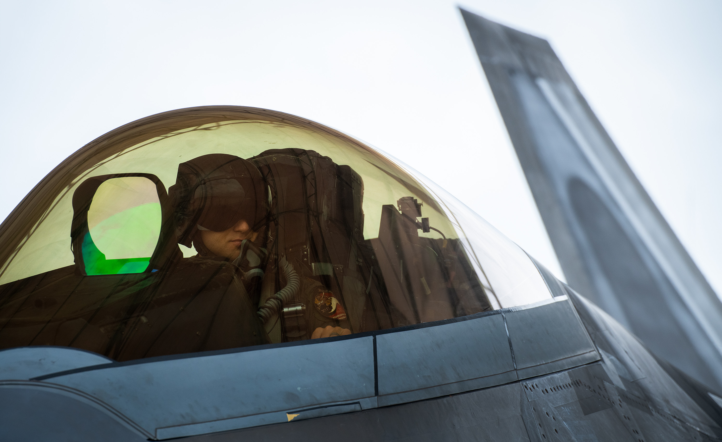 Raptor pilots test AF's next-gen helmet > Air Force Life Cycle ...