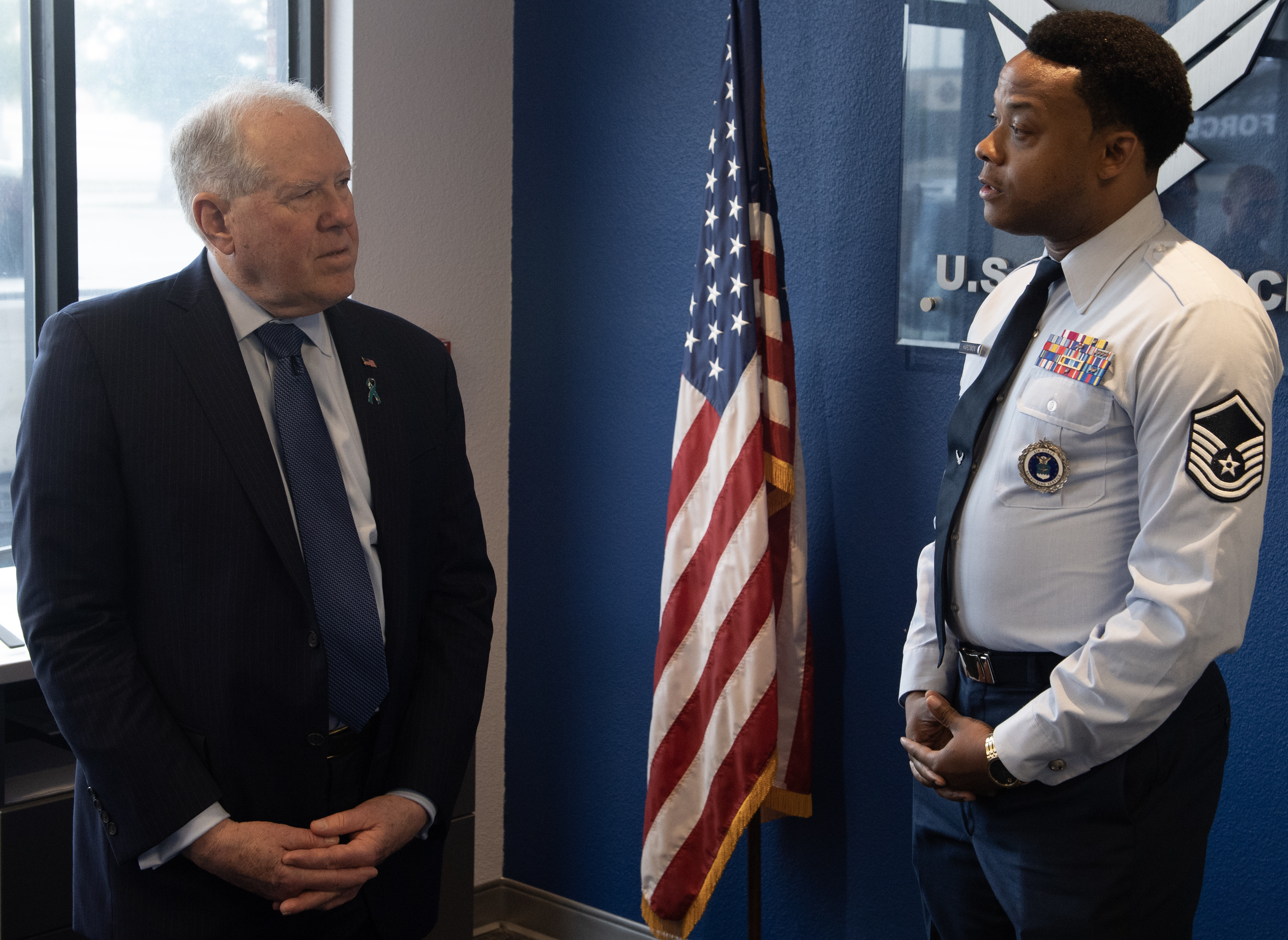 AFRS | SECAF updated on recruiting efforts, meets local recruiters ...