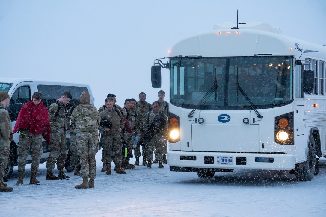 525th Fighter Squadron Bulldogs return home