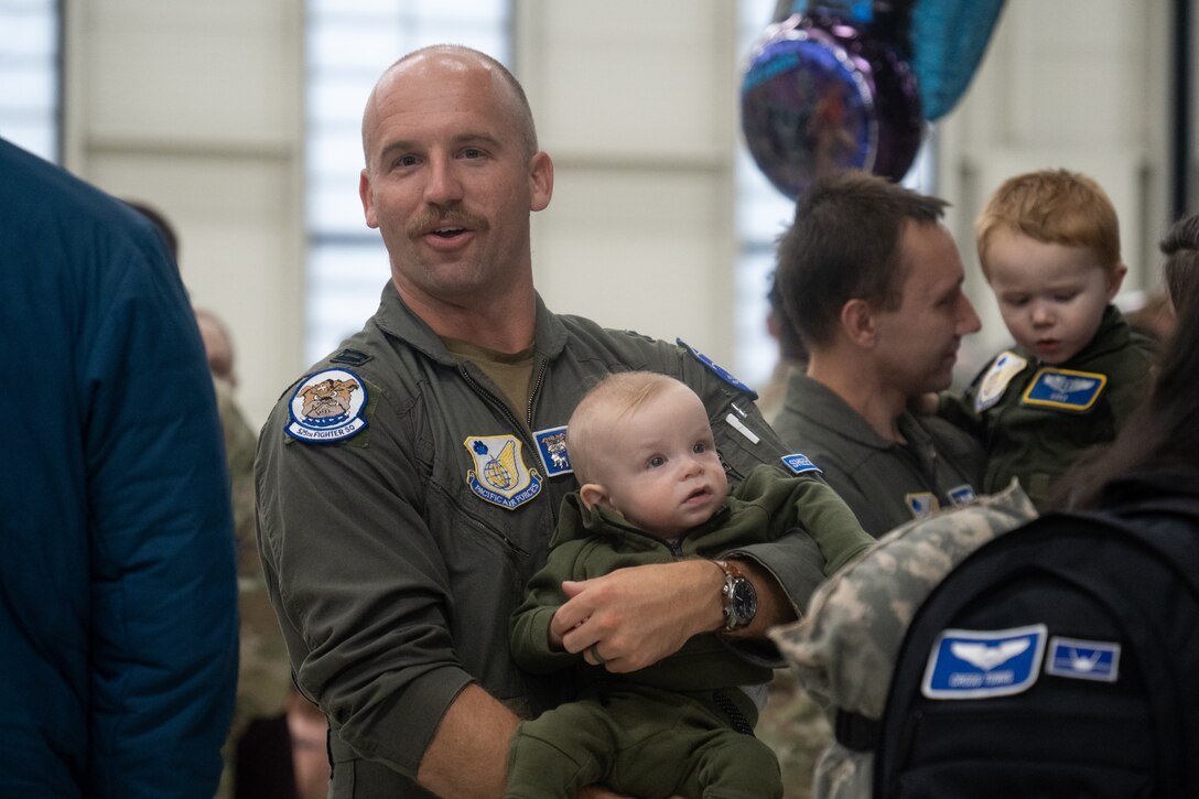 525th Fighter Squadron Bulldogs return home