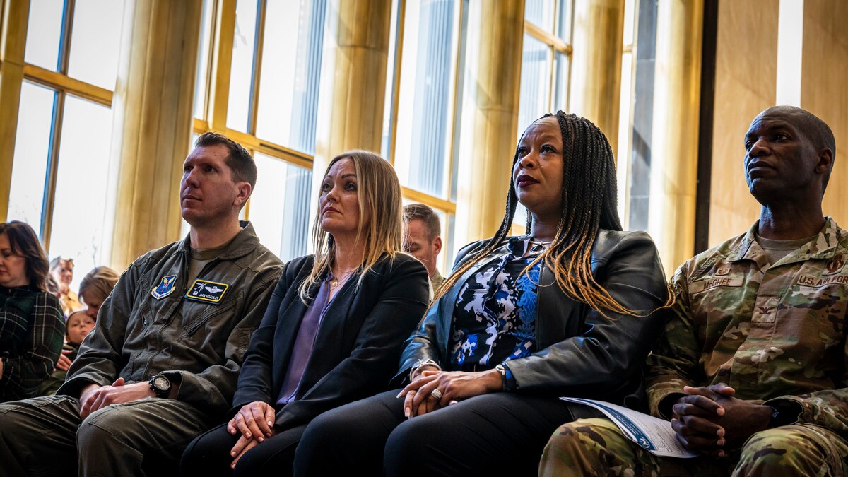 Minot commanders recognize Month of the Military Child > Minot Air ...