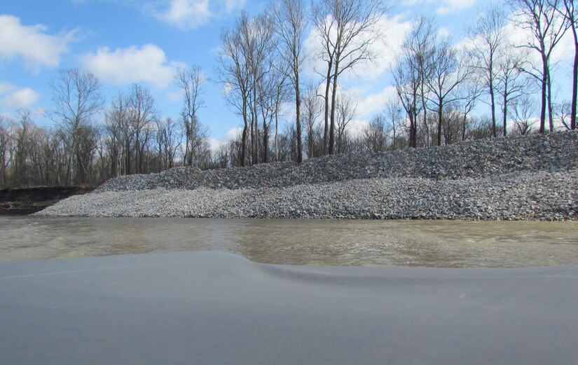 Contract awarded for Mississippi River dike construction near Helena ...