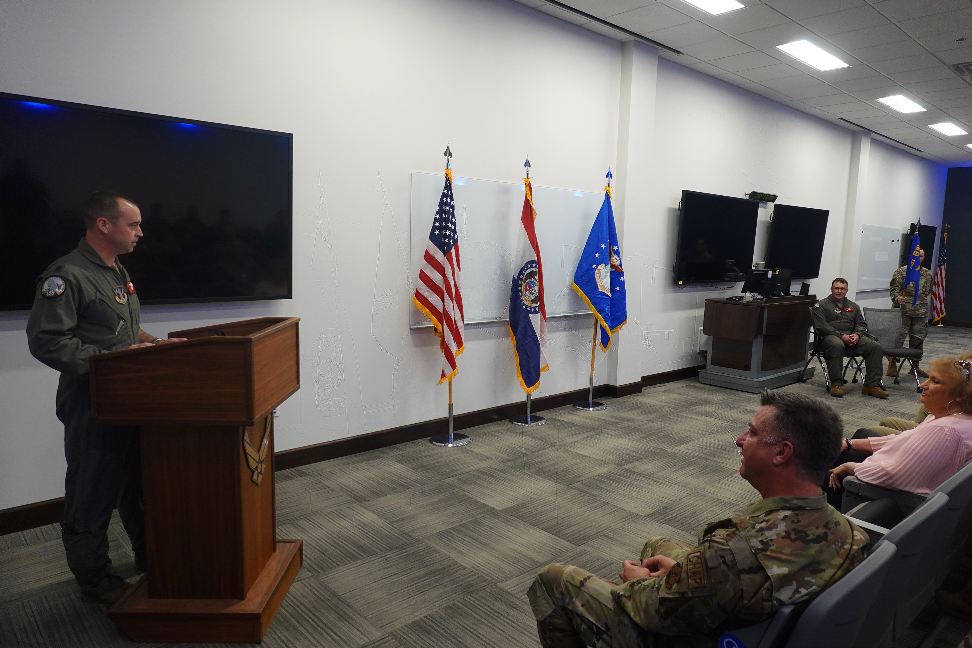 Howard assumes command of 131st Operations Group > 131st Bomb Wing > News