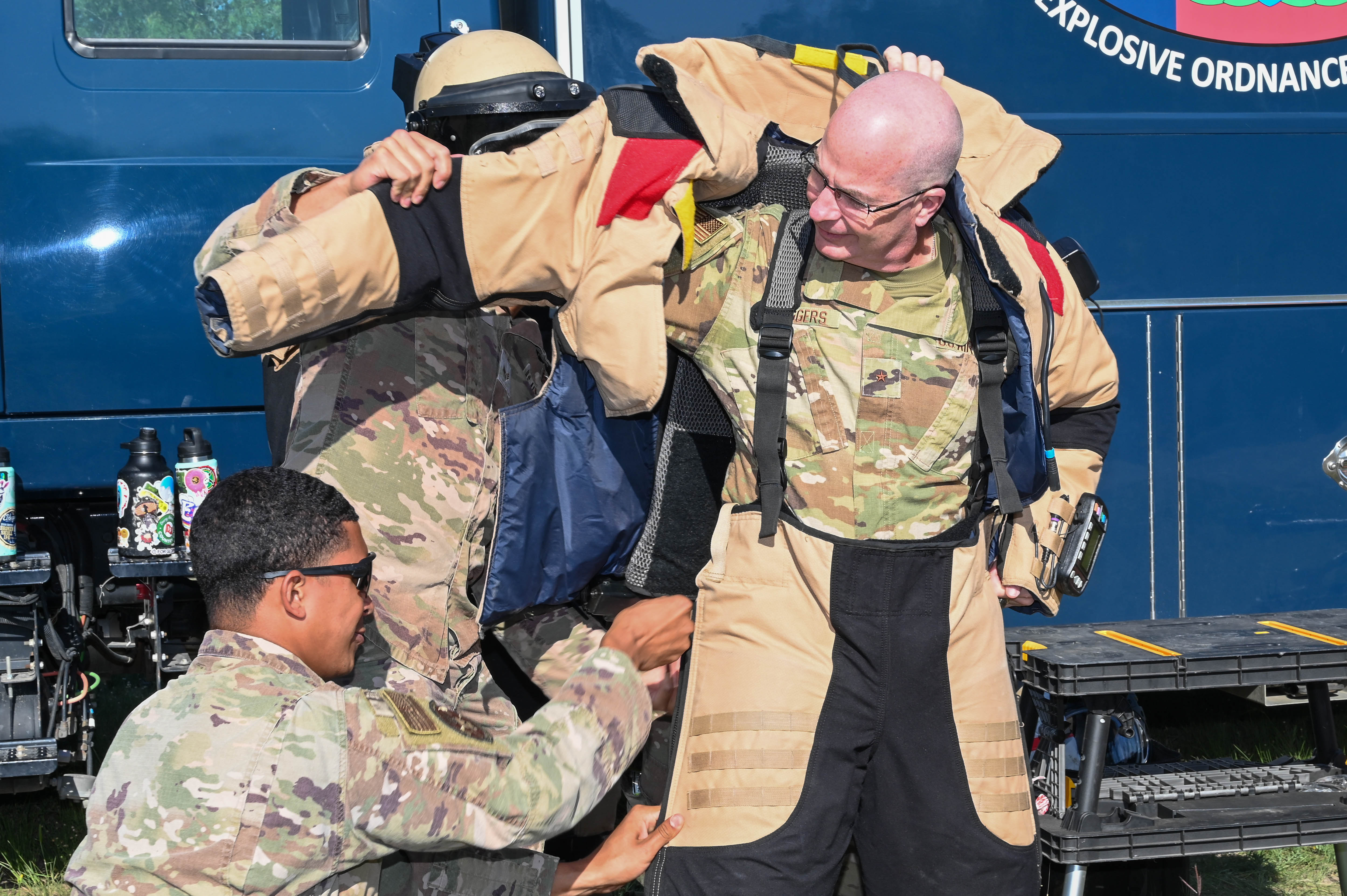 502nd JBSA-Lackland command team visits 902nd CES EOD 17 April 2