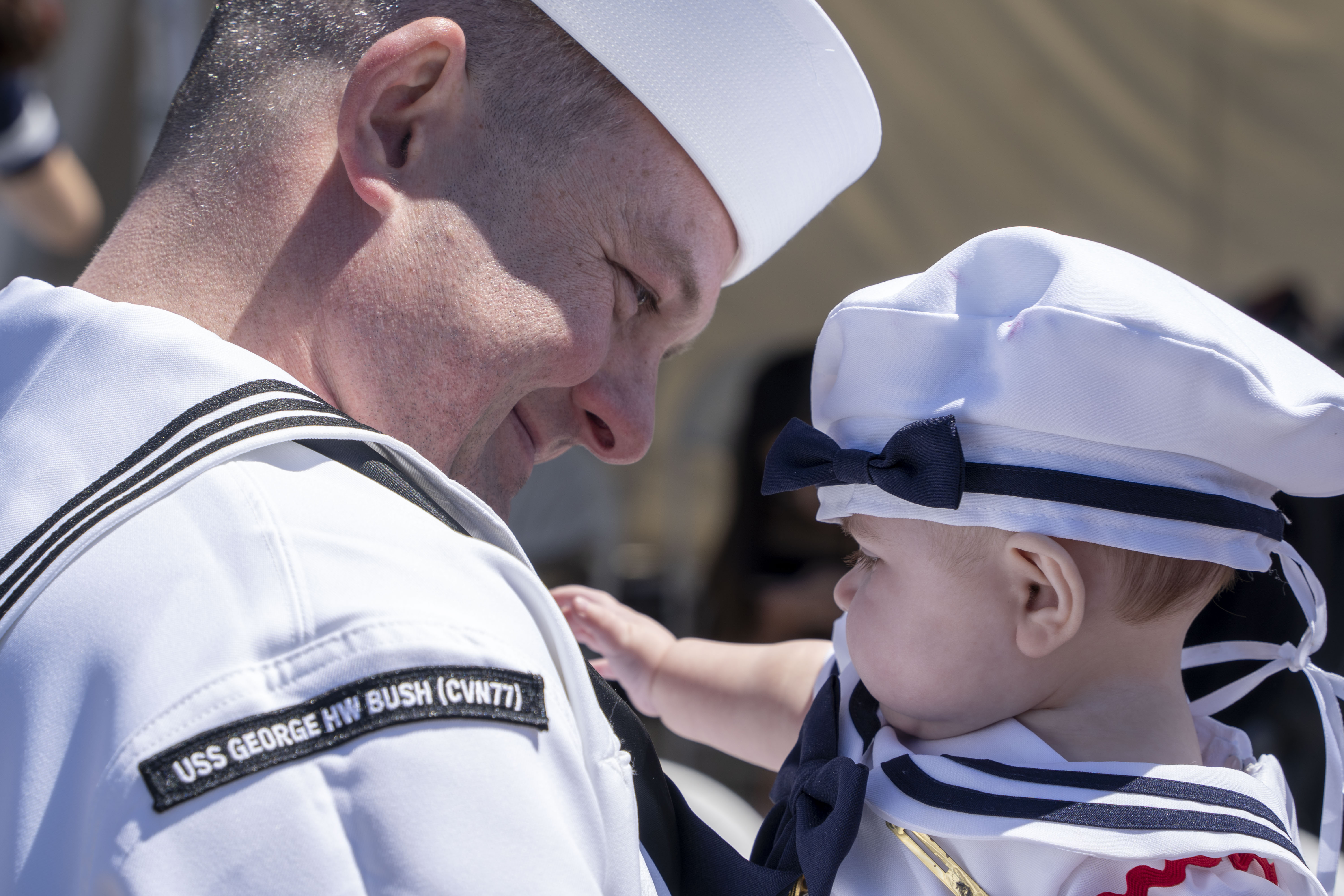 USS George H.W. Bush Returns from Historic Deployment > Commander, U.S ...
