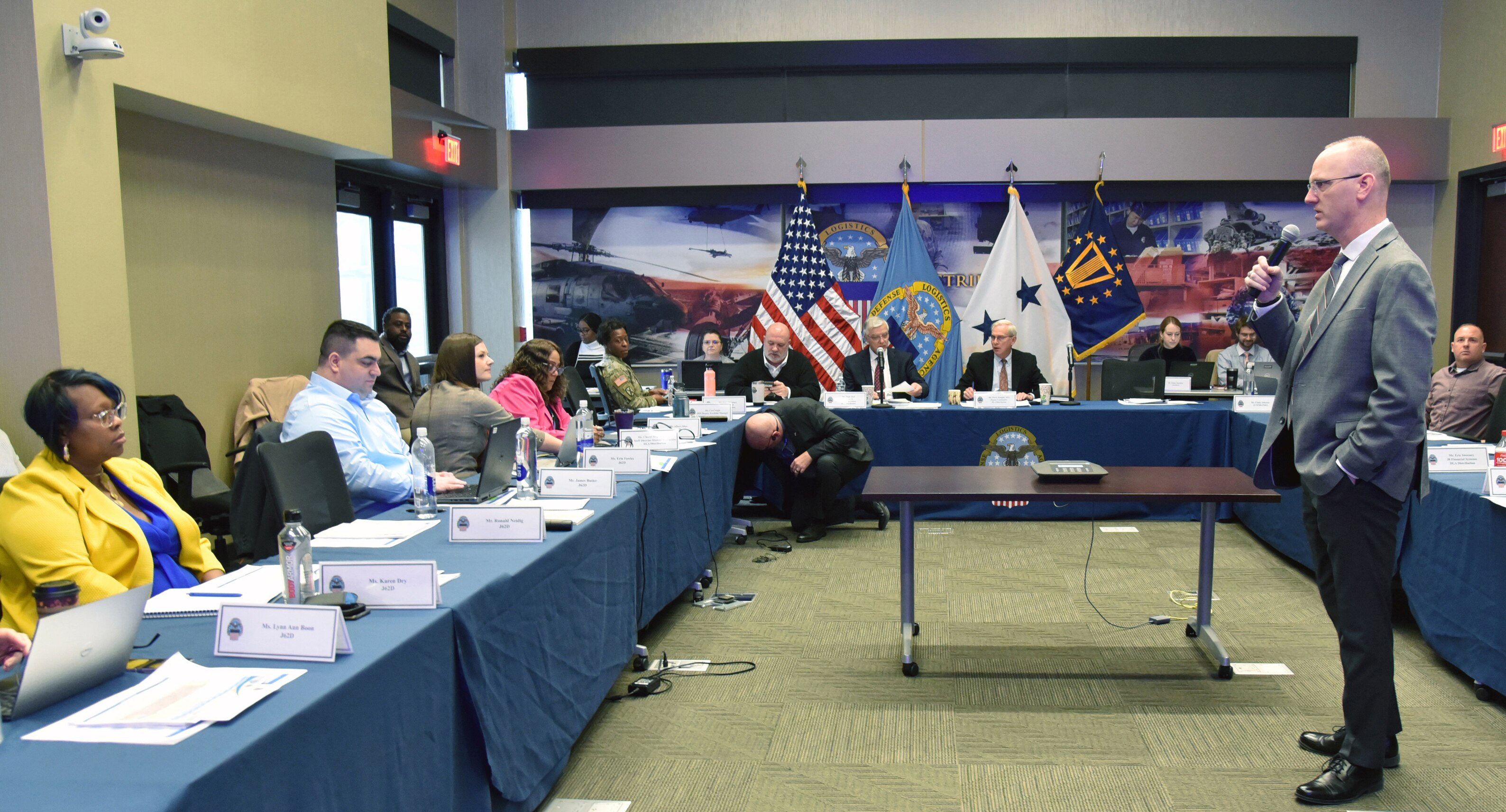 DLA teams meet at DLA Distribution Headquarters for WMS In-Strid