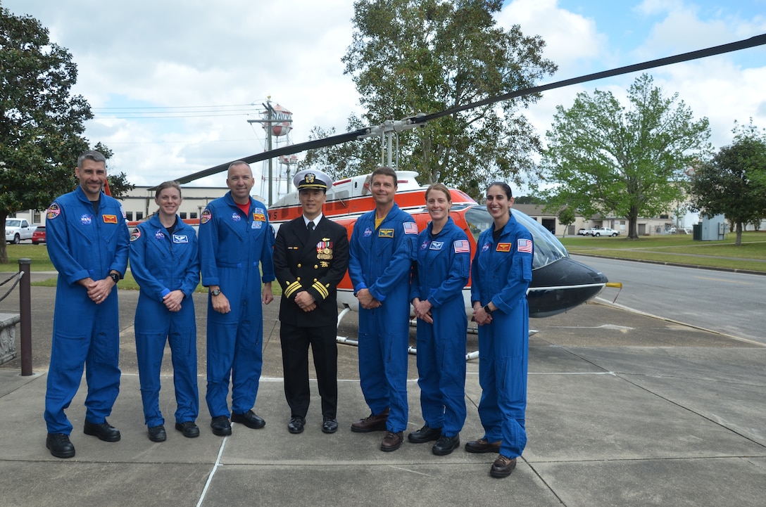 NASA astronaut earns "Wings of Gold"
