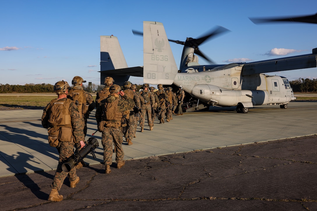 26th MEU conducts Full Mission Profile Raid during ARGMEUEX