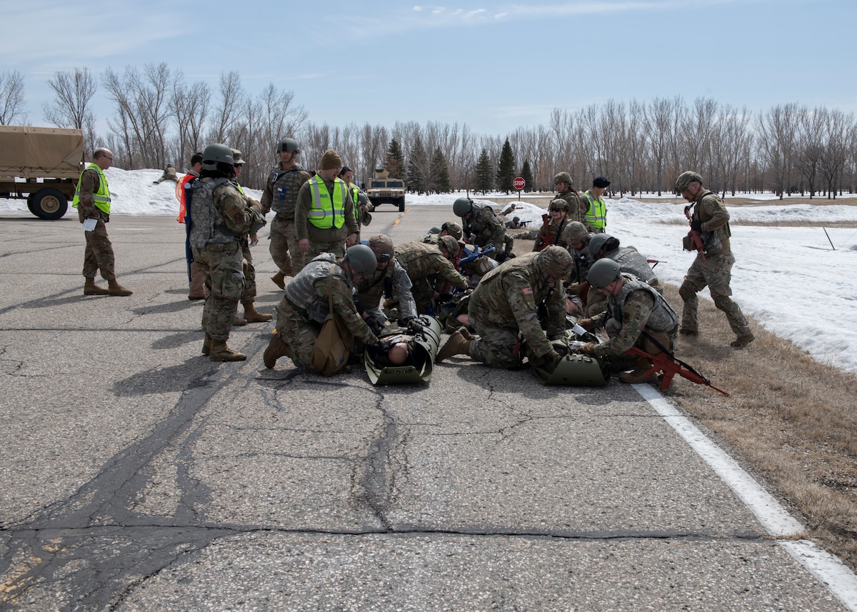 319th RW hosts first Combat Lifesaver course > Air Combat Command ...