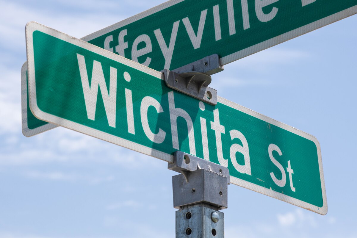 Wichita Street Reopens on Base > McConnell Air Force Base > Display