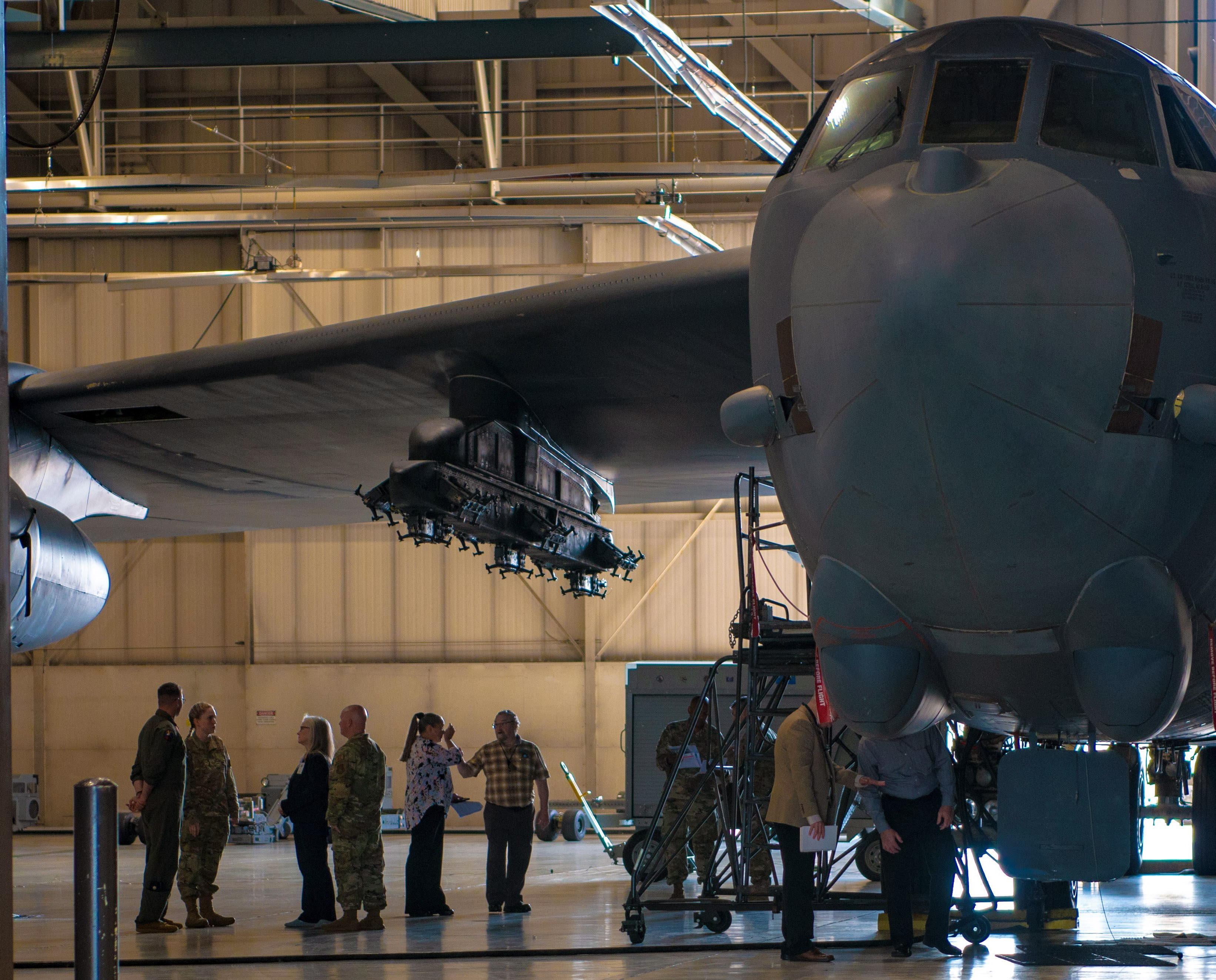 Aviation leadership tour Minot Air Force Base > Defense Logistics ...