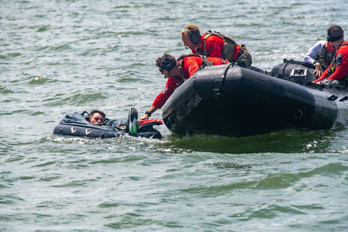 Maritime combat search and rescue exercise > 920th Rescue Wing ...