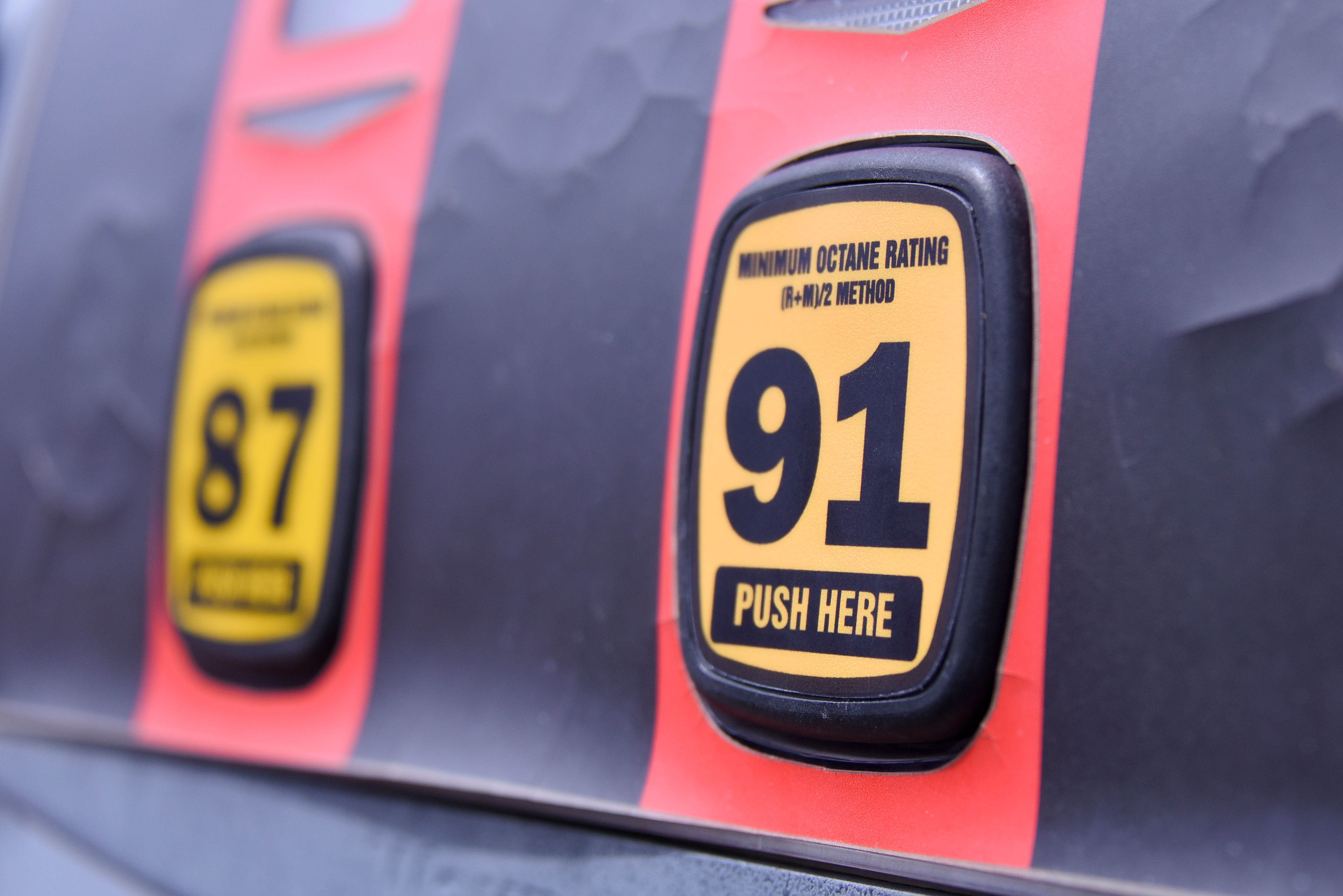 Grand Forks AFB AAFES Express gets premium fuel > Grand Forks Air Force ...