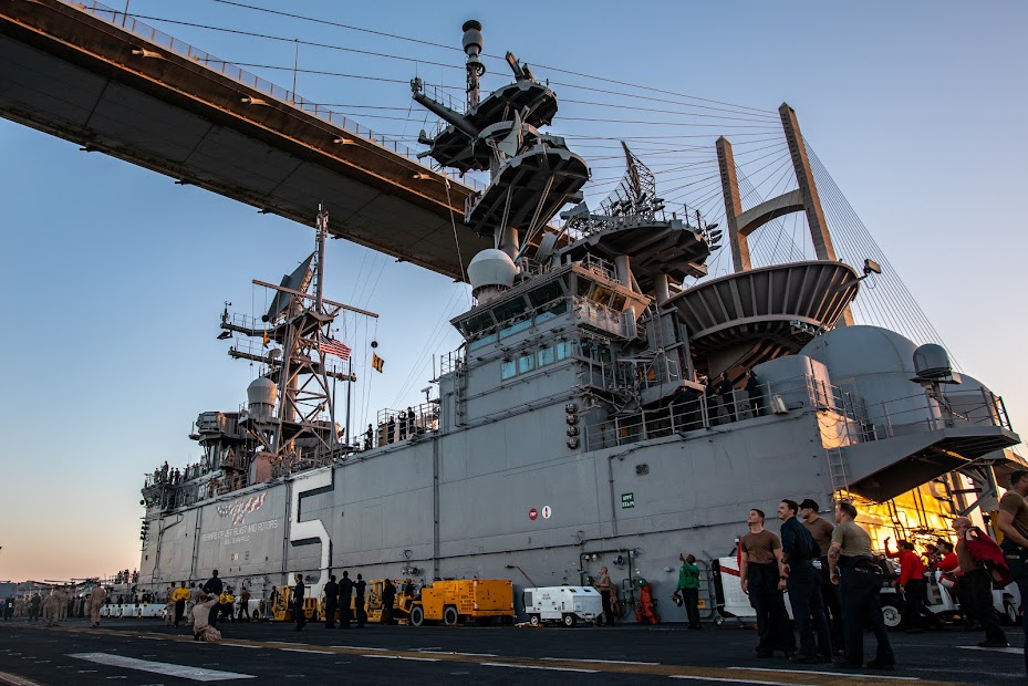 3,000 Sailors and Marines Arrive in Middle East aboard USS Bataan, USS ...