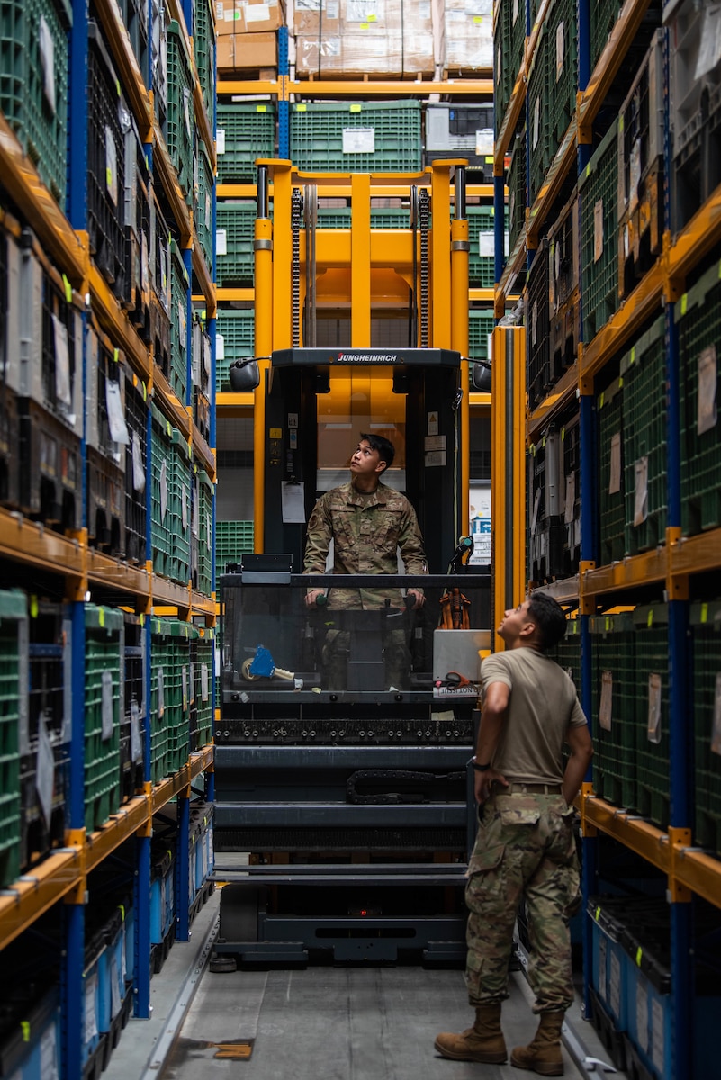 Staying mission ready with 86th LRS > Ramstein Air Base > Article Display