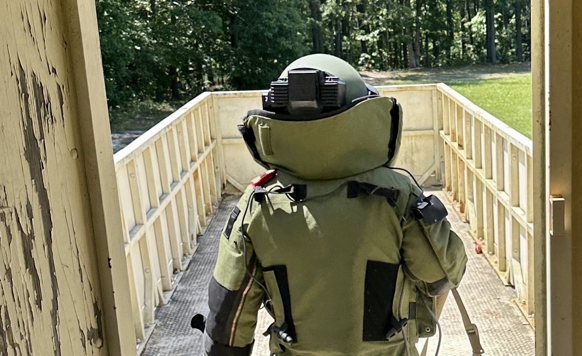 Army Explosive Ordnance Disposal Company supports new bomb suit helmet program