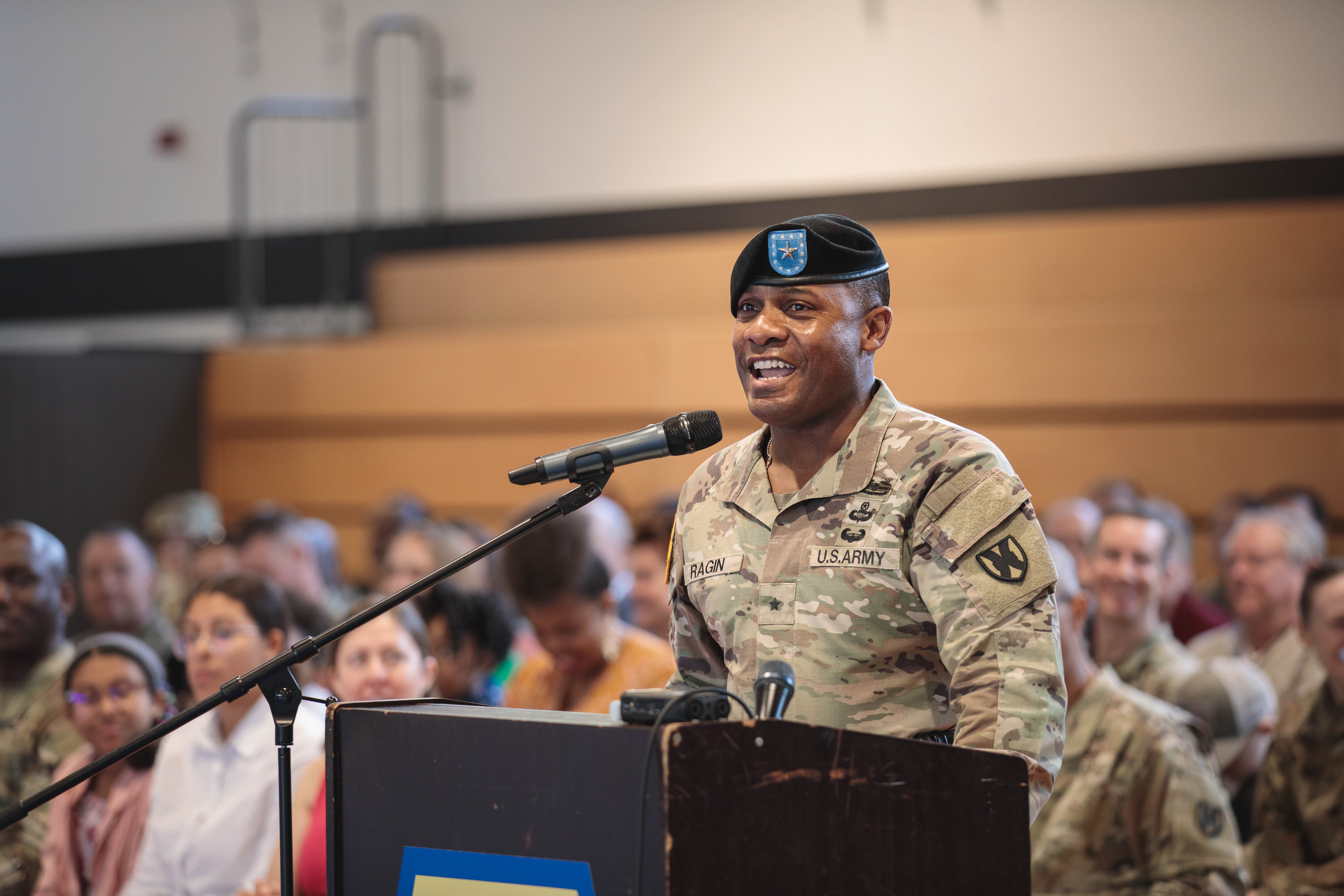 7th MSC Passes the Colors in Change of Command > U.S. Army Reserve > News