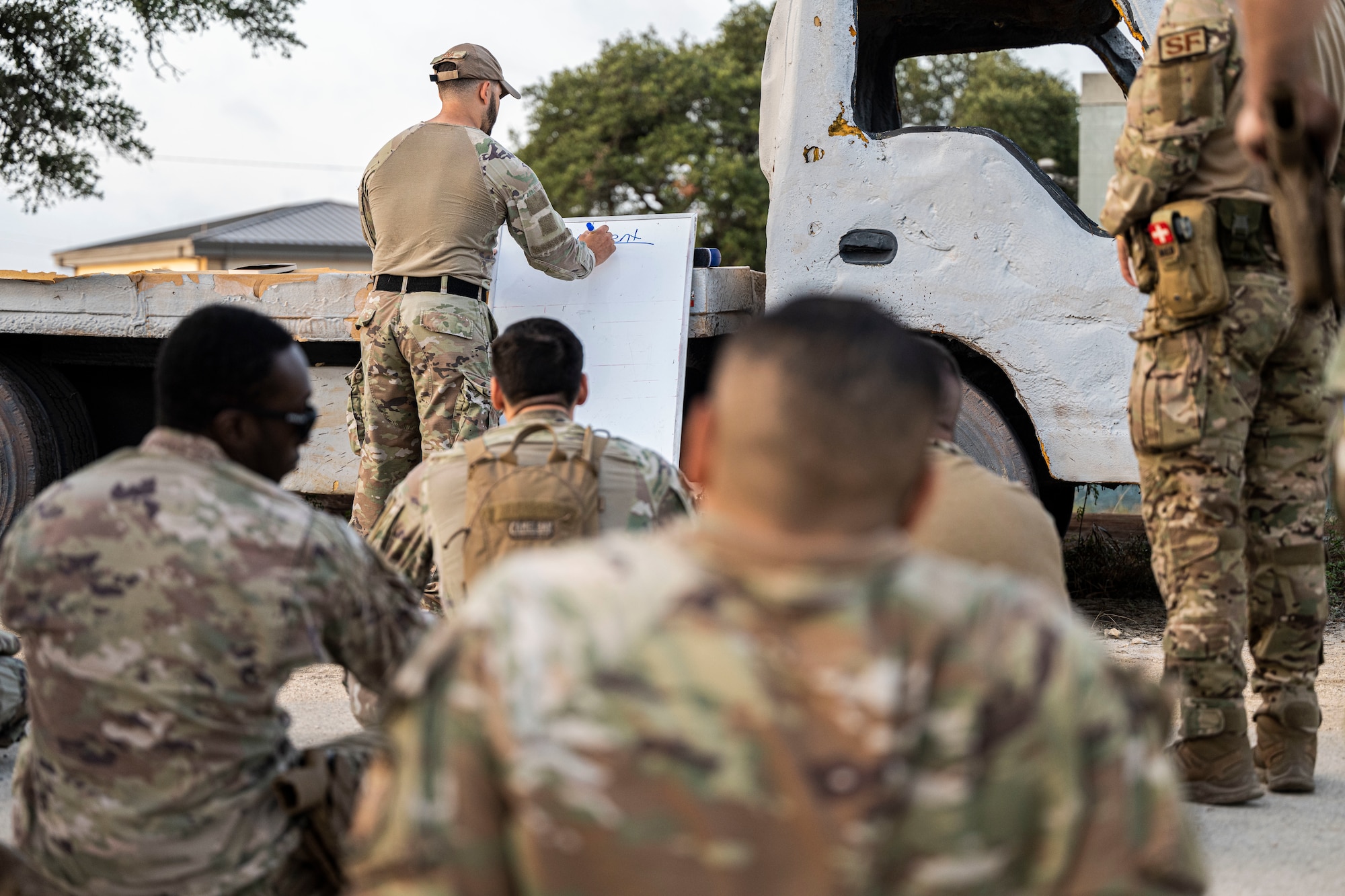 Combat Leader Course trains students to adapt and overcome under ...