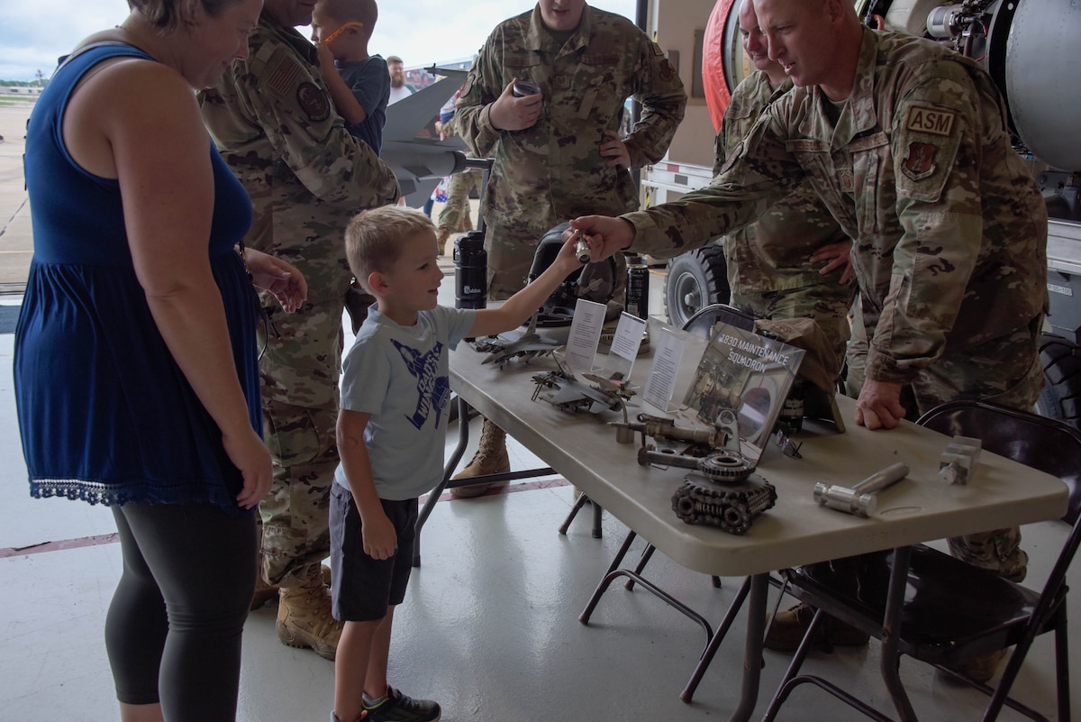 Illinois Air National Guard 183d Wing Hosts Open House with Abraham ...