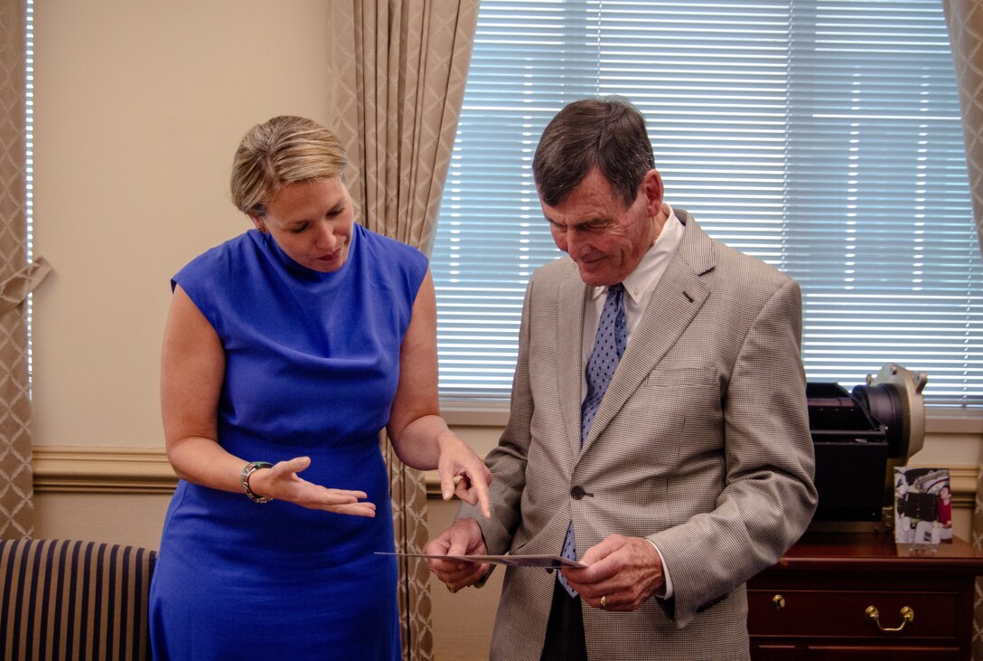 ASN (EI&E) Berger meets with EEI Leadership