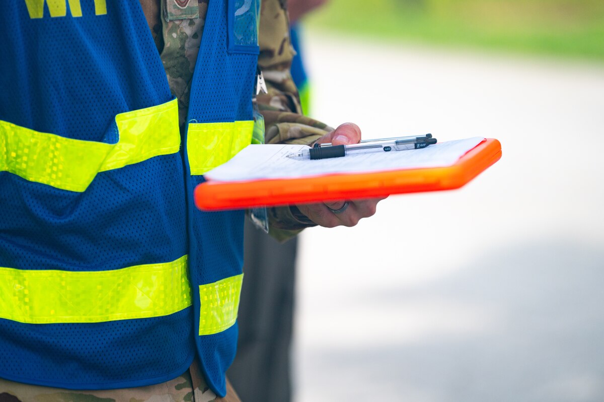 Scott AFB conducts fuel spill exercise > Scott Air Force Base > Article ...
