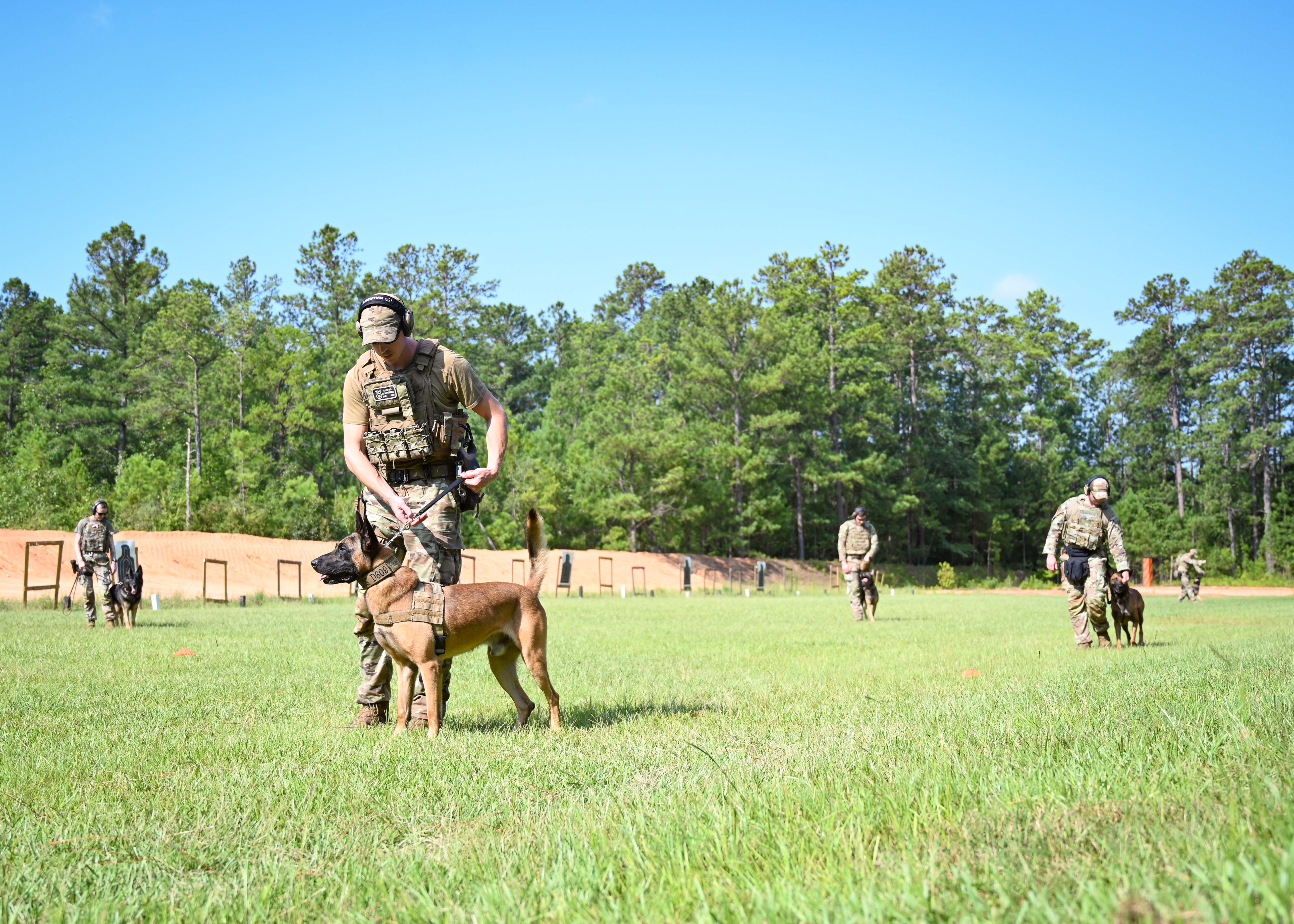 Team Shaw K-9 unit attends joint training at Ft. Jackson > Shaw Air ...