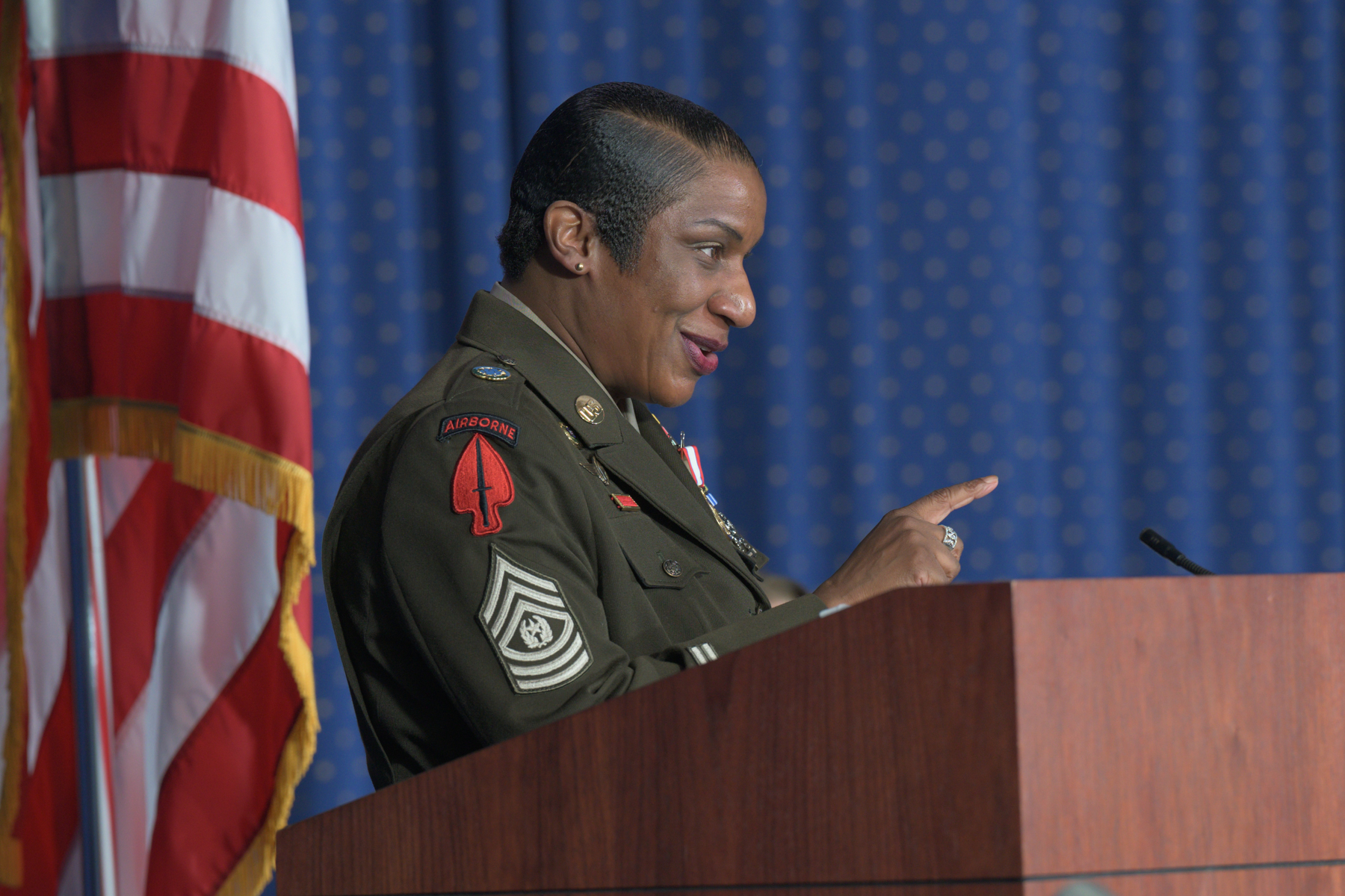 Dyer becomes next DLA senior enlisted leader as O’Neal retires