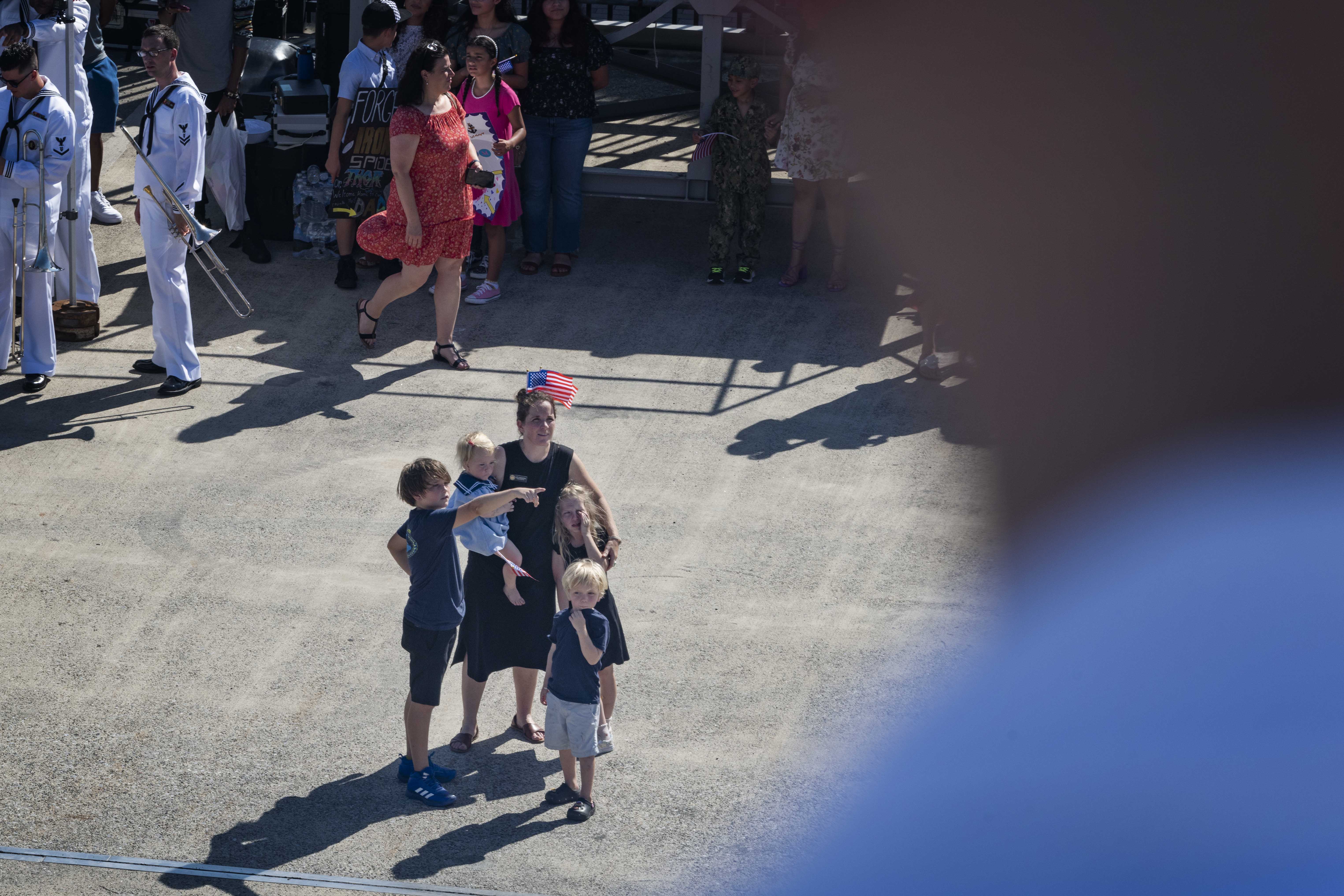 Blue Ridge Returns to Yokosuka, Concludes Summer Patrol > Commander, U ...