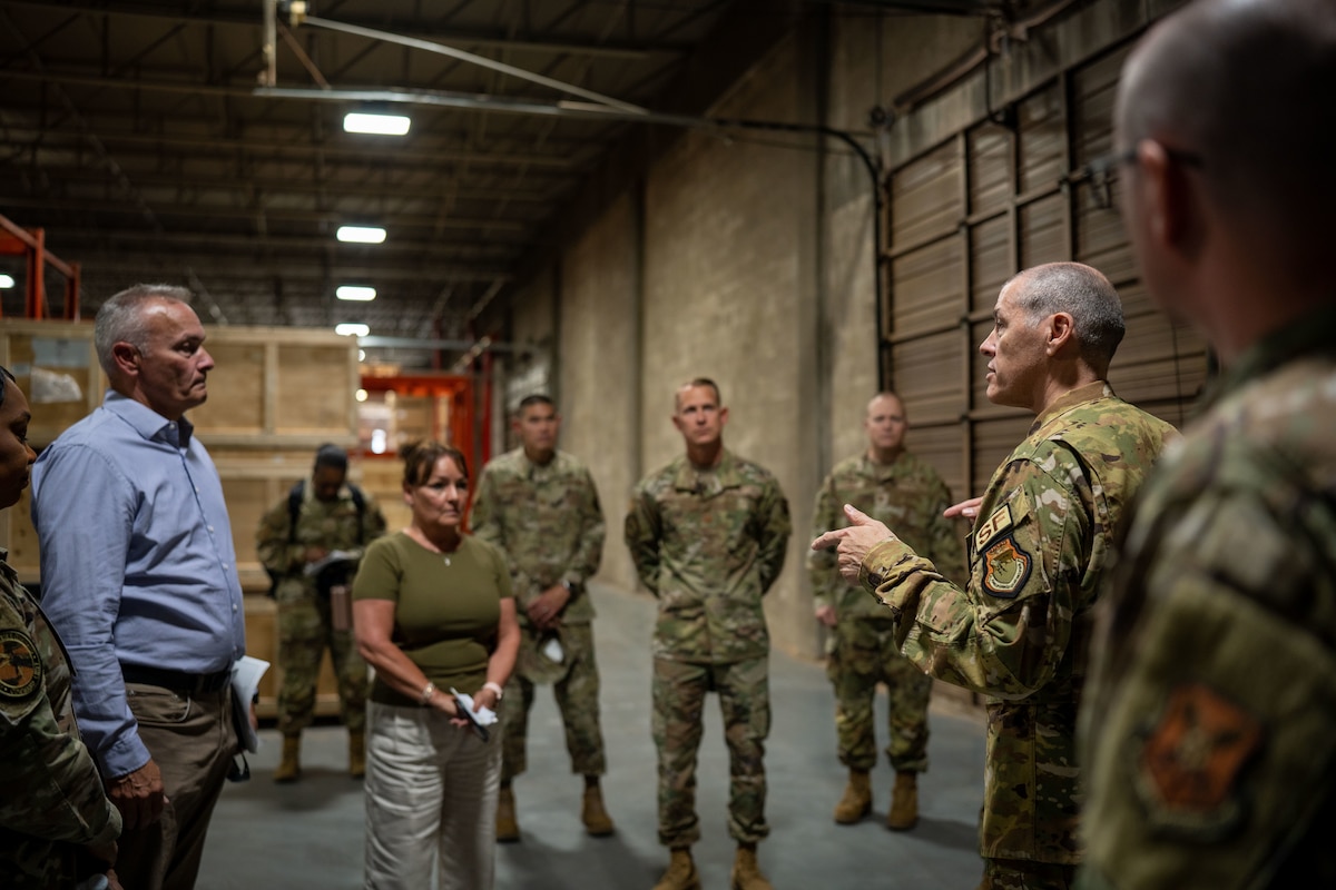 AFGSC leaders visits Kirtland Air Force Base > Air Force Global Strike ...