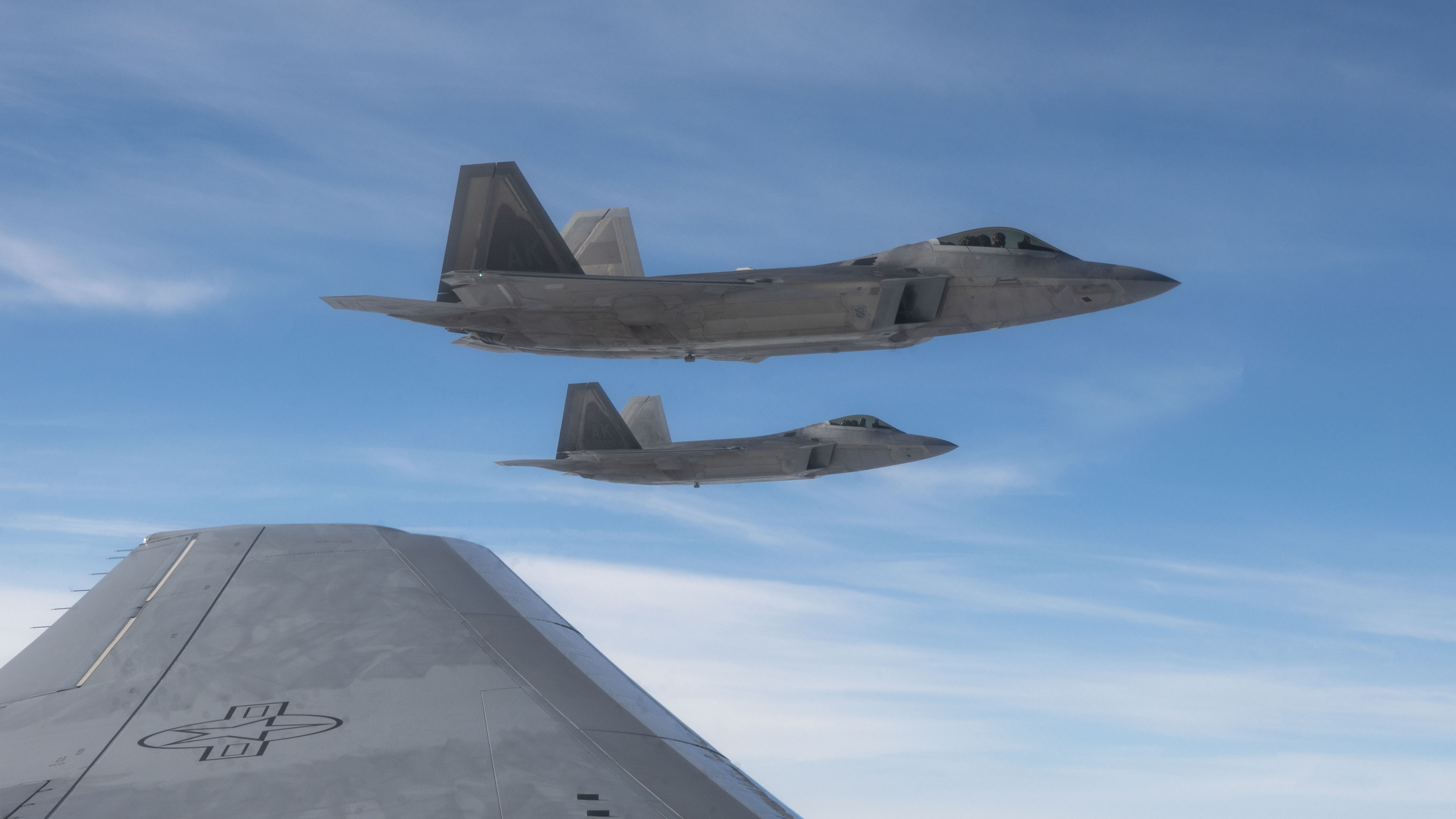 133rd ARS Refuels F-35s, F-22s, and F-16s for RED FLAG-Alaska 23-3 ...