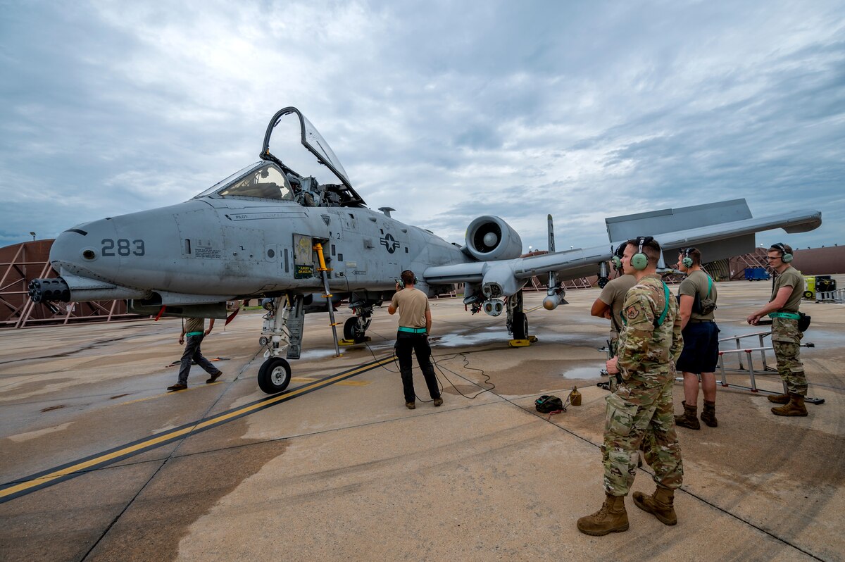 25th FGS inspects A-10s > Osan Air Base > Article Display