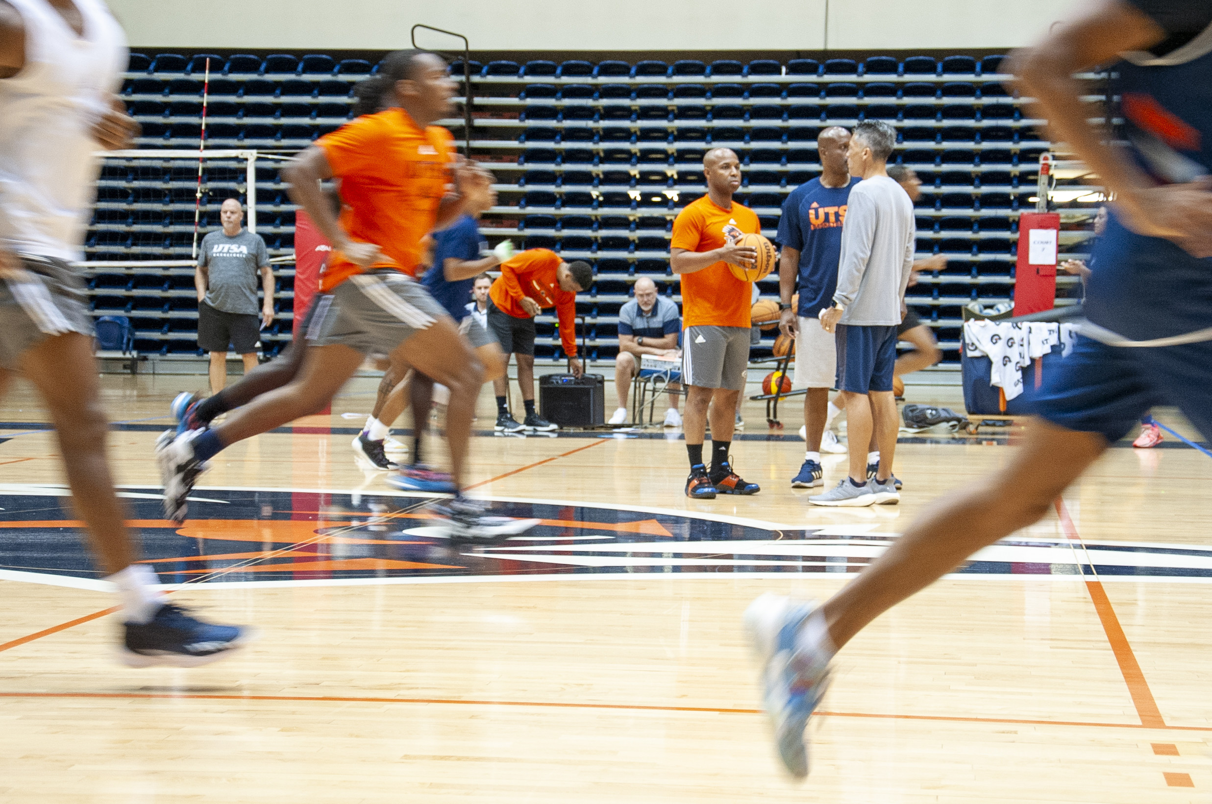 AFSVC reserve officer joins UTSA basketball as coach > Air Force ...