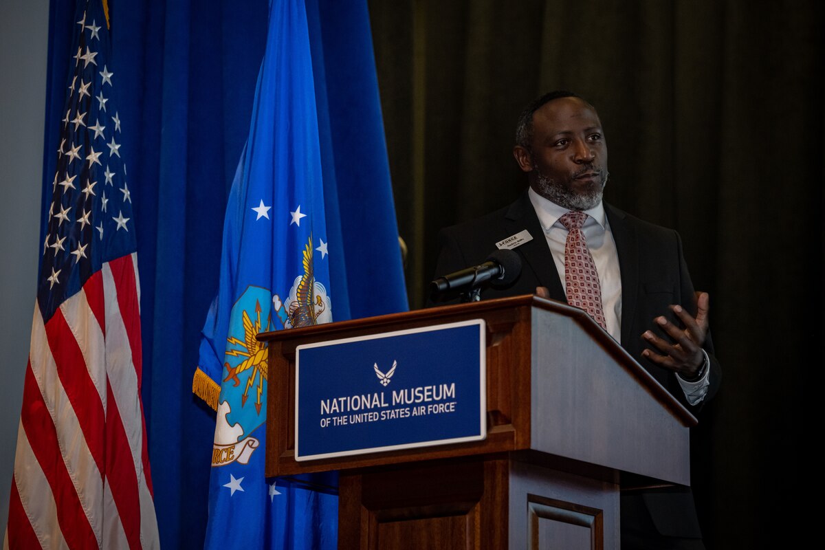 Wright-Patt program gives emerging leaders broader look at base, mission > Wright-Patterson AFB ...