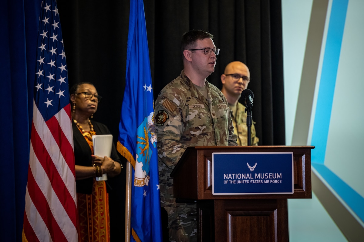 Wright-Patt program gives emerging leaders broader look at base, mission > Wright-Patterson AFB ...