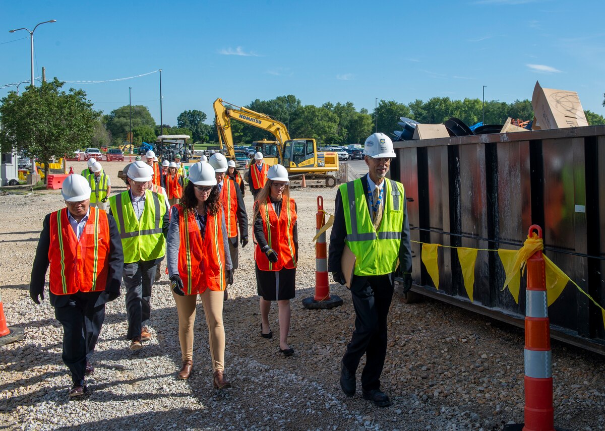 Ohio Delegation staffers tour new NASIC Intelligence Production Center ...