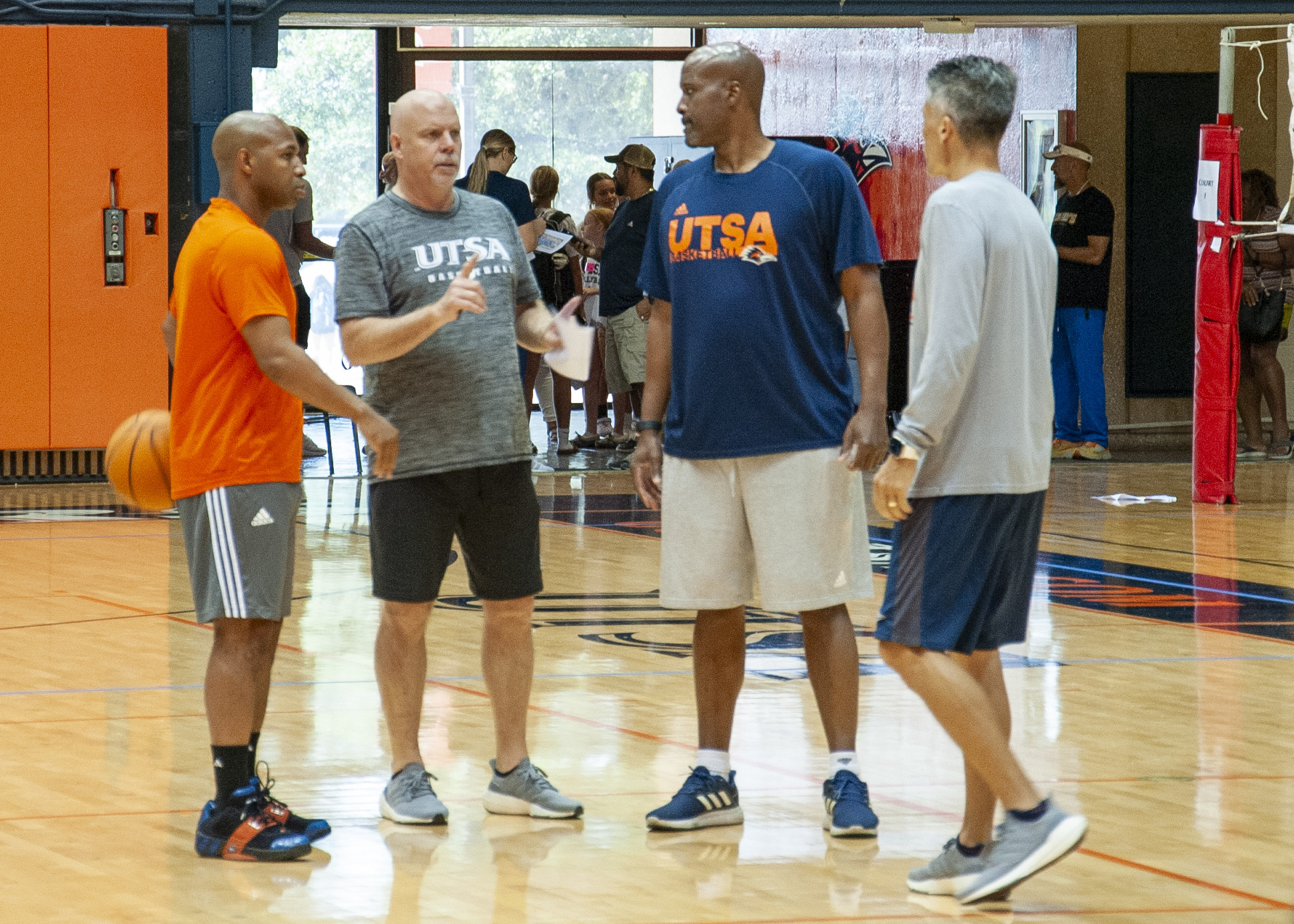 Air Force Services Center Reserve officer joins UTSA basketball as ...