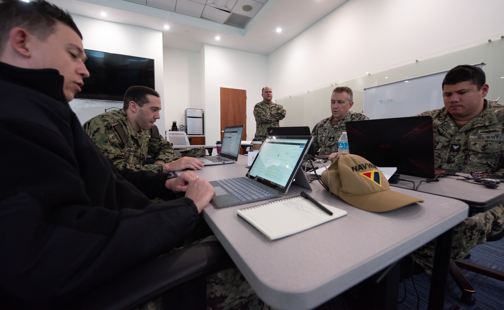 NIWC Atlantic Team Trains Reserve Sailors in Defensive Cyber Operations ...