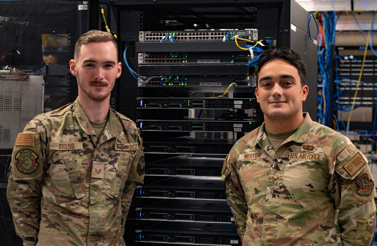 6th CS ensures fail safe communications > MacDill Air Force Base > News