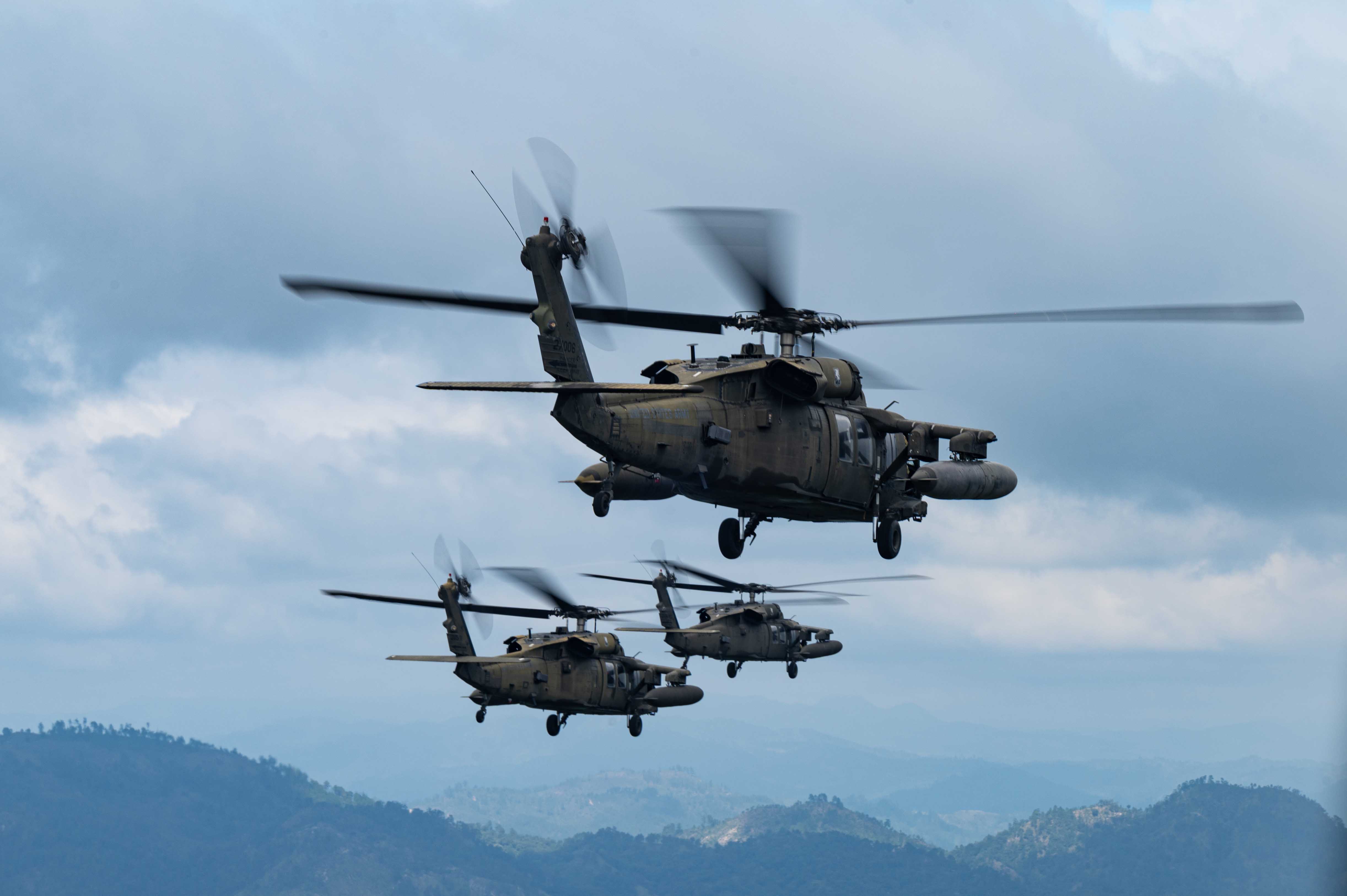 1-228th Aviation Regiment conducts air assault training > Joint Task ...