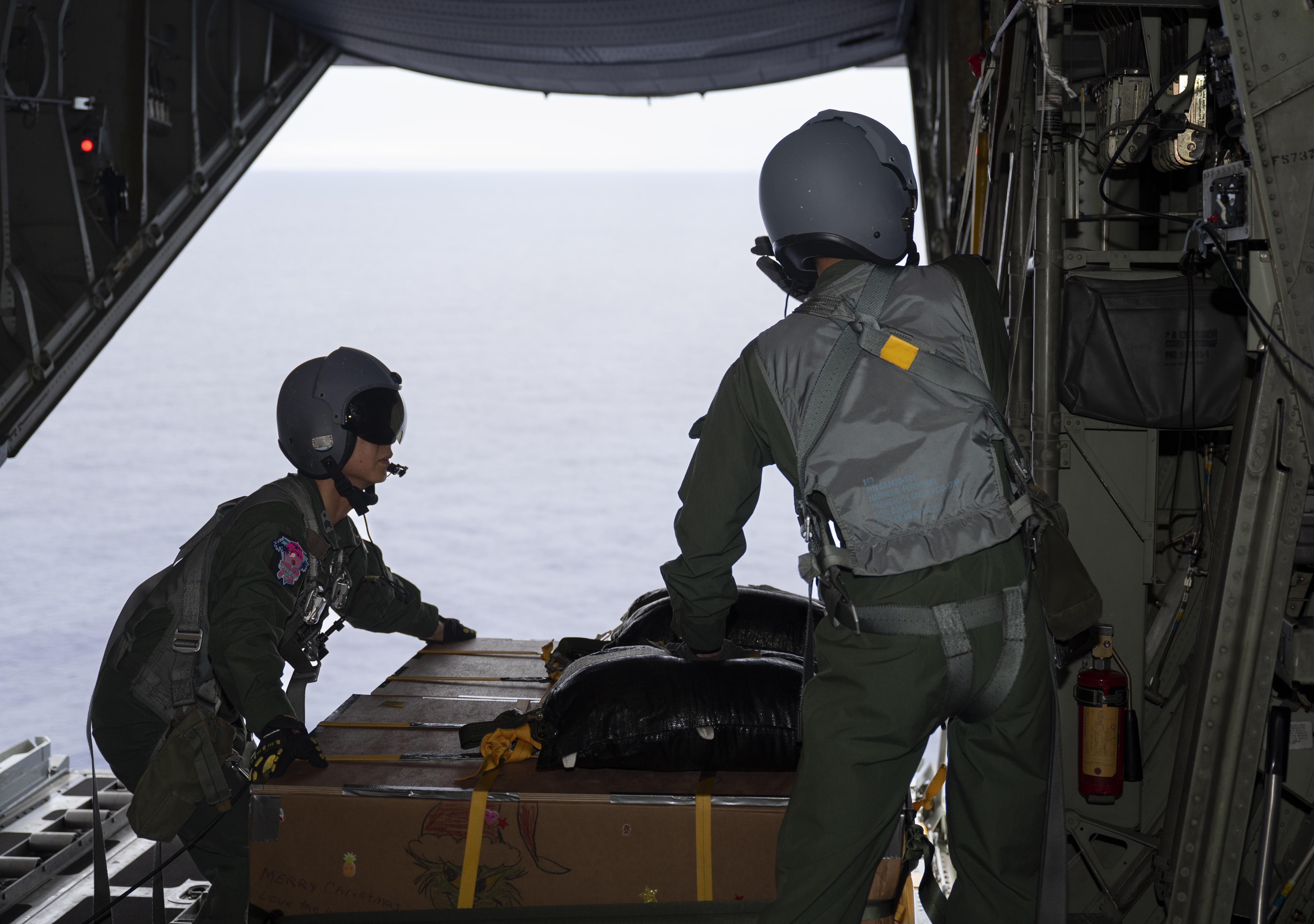 Mokil Atoll native flies home for OCD > Pacific Air Forces > Article ...