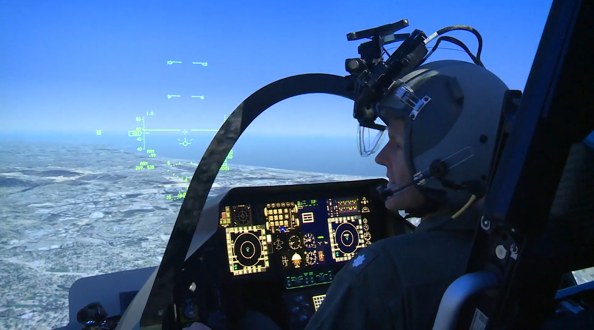 Twisting Mettle: Joint Simulation Environment Gives F-35 Pilots A ...