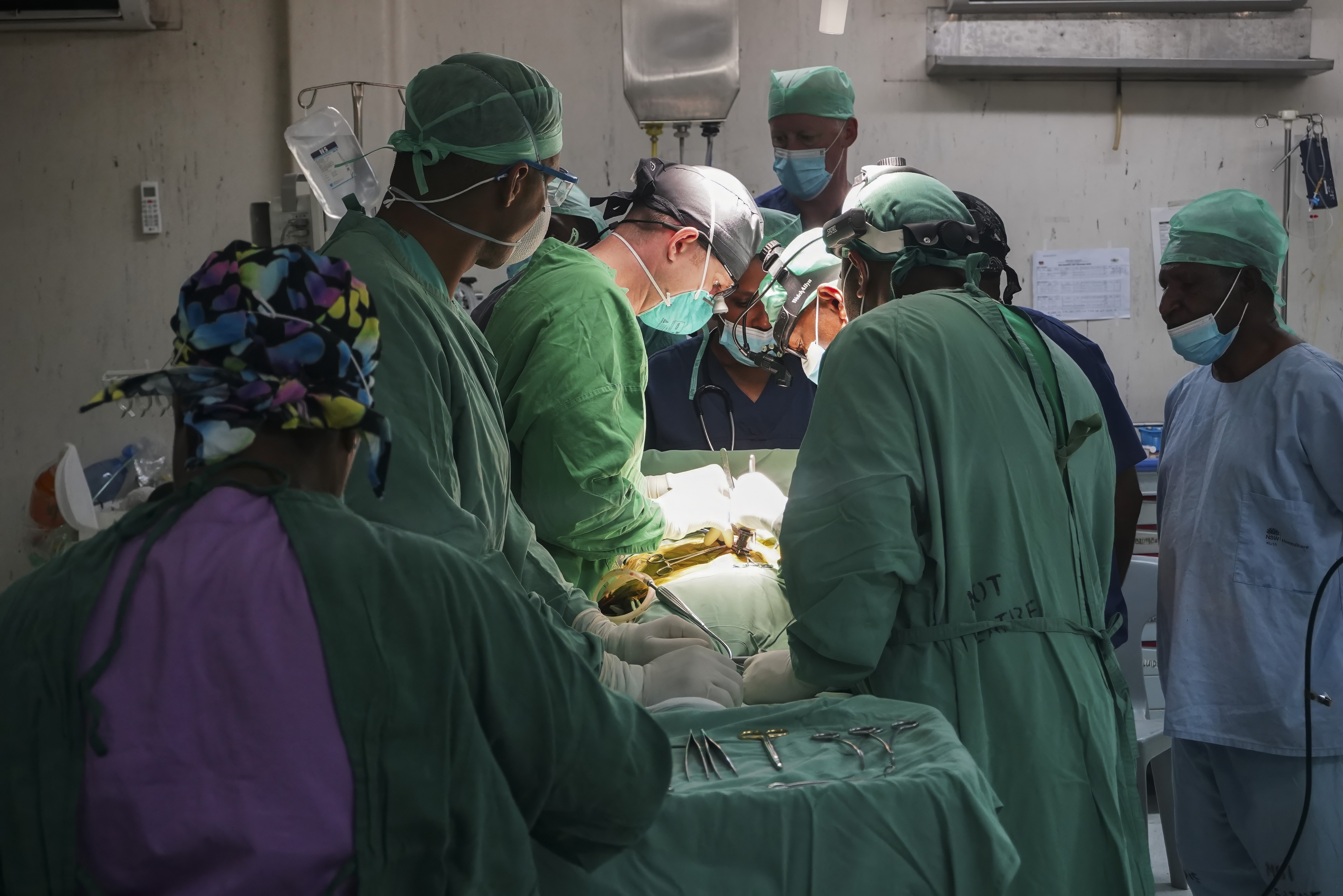 18th MEDCOM, POMGEN team for first ever PNG Trauma Rotation > U.S. Indo ...