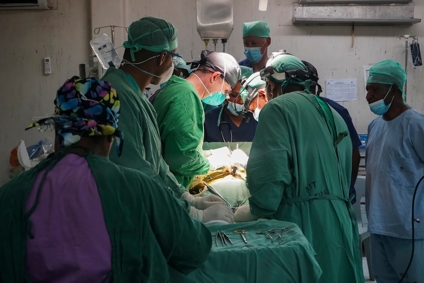 18th MEDCOM, POMGEN team for first ever PNG Trauma Rotation > U.S. Indo ...