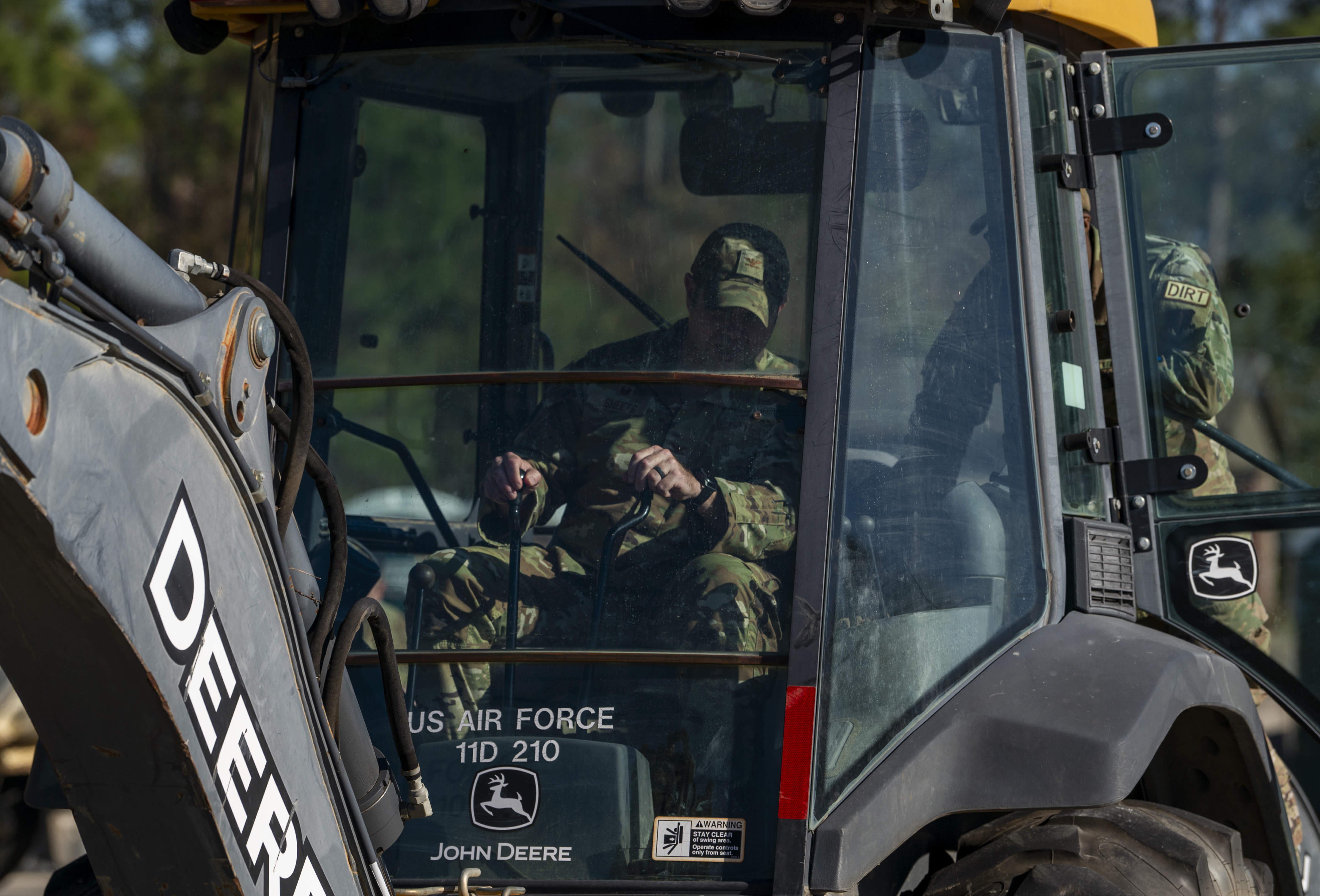 23rd Wing commander visits 23rd CES dirt boys > Moody Air Force Base ...